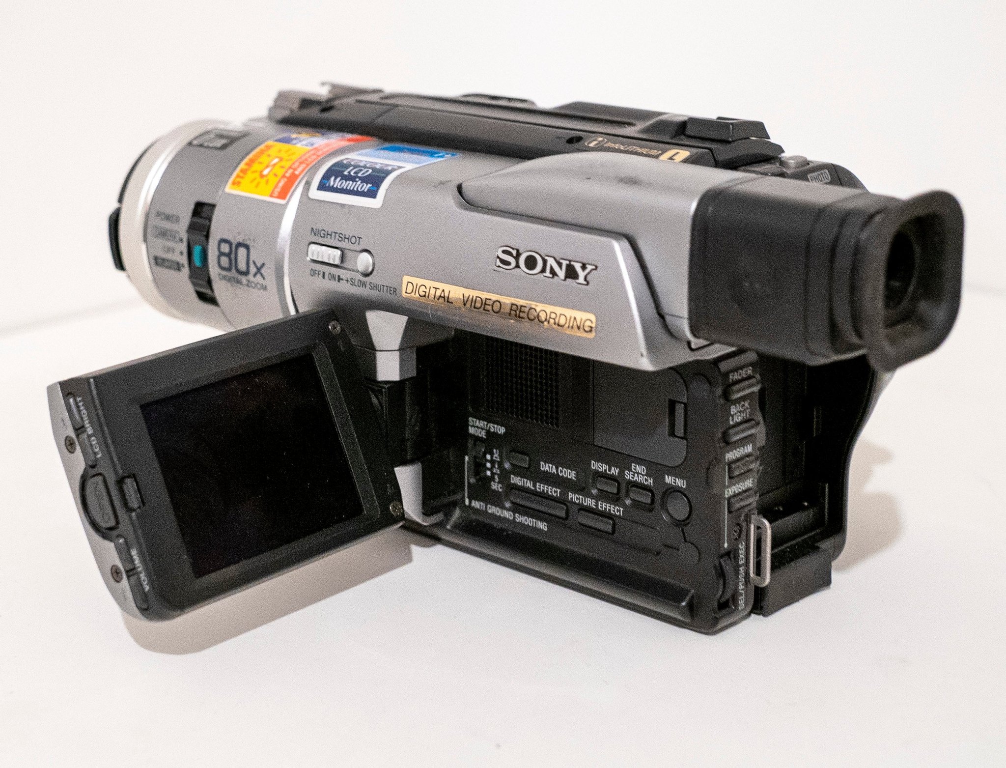 Sony DCR-TRV110E Digital8 / Hi8 / Video8 Handyc.. | Köp på Tradera ...