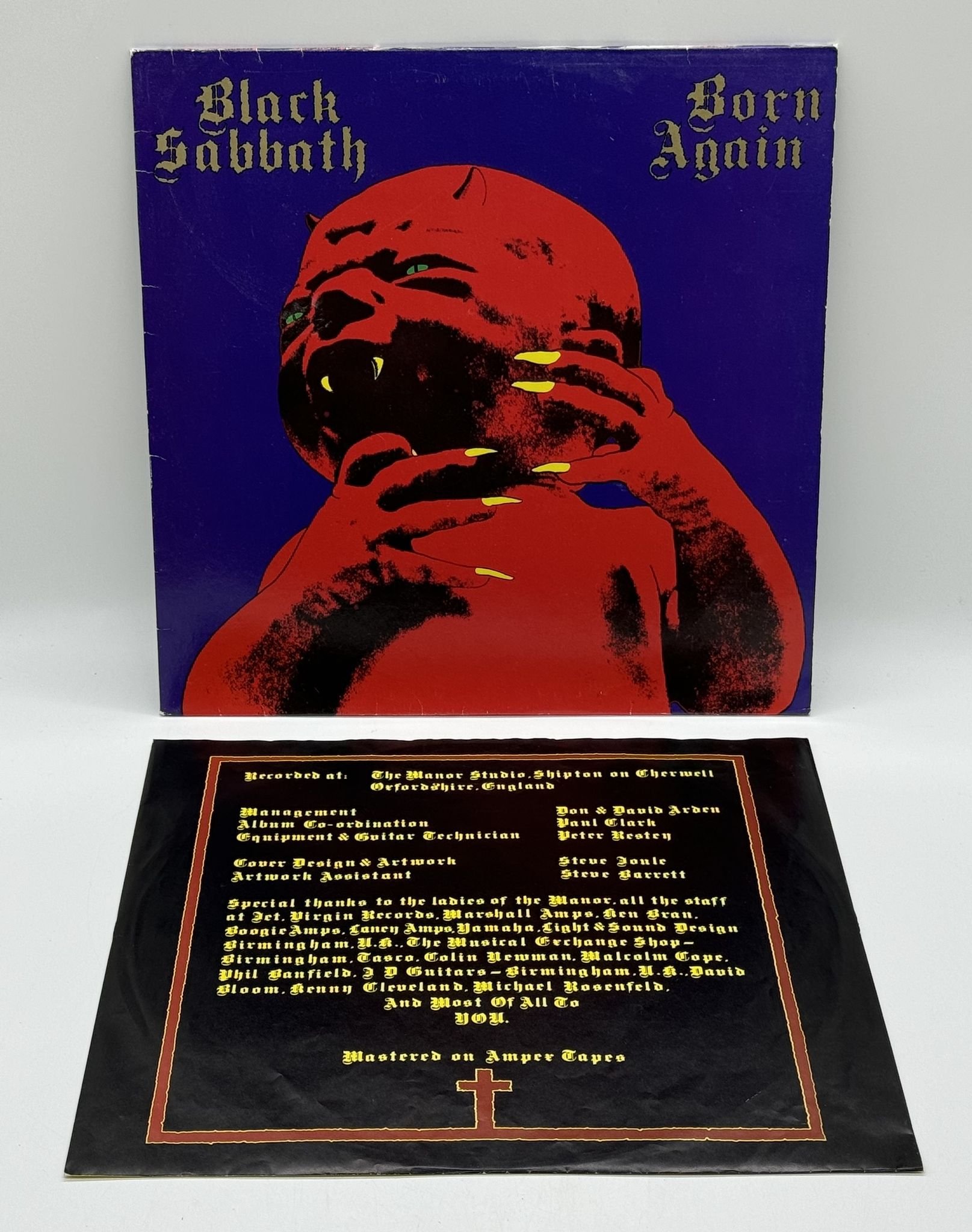 Se produkter som liknar VINYL LP SKIVA BLACK SABBATH .. på Tradera ...