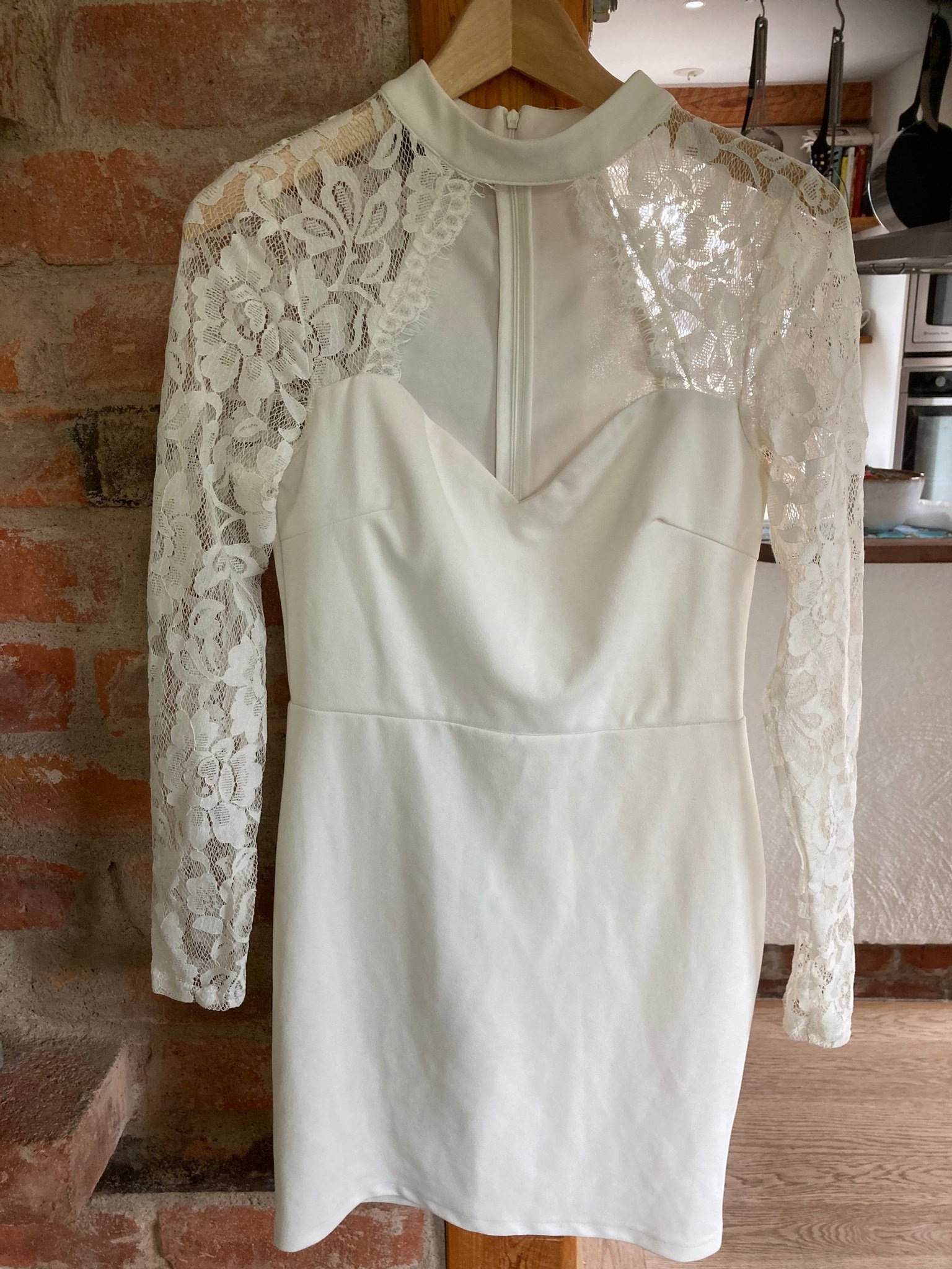 Vit festklänning sommar spets stl 40 kort kjol .. | Köp på Tradera ...