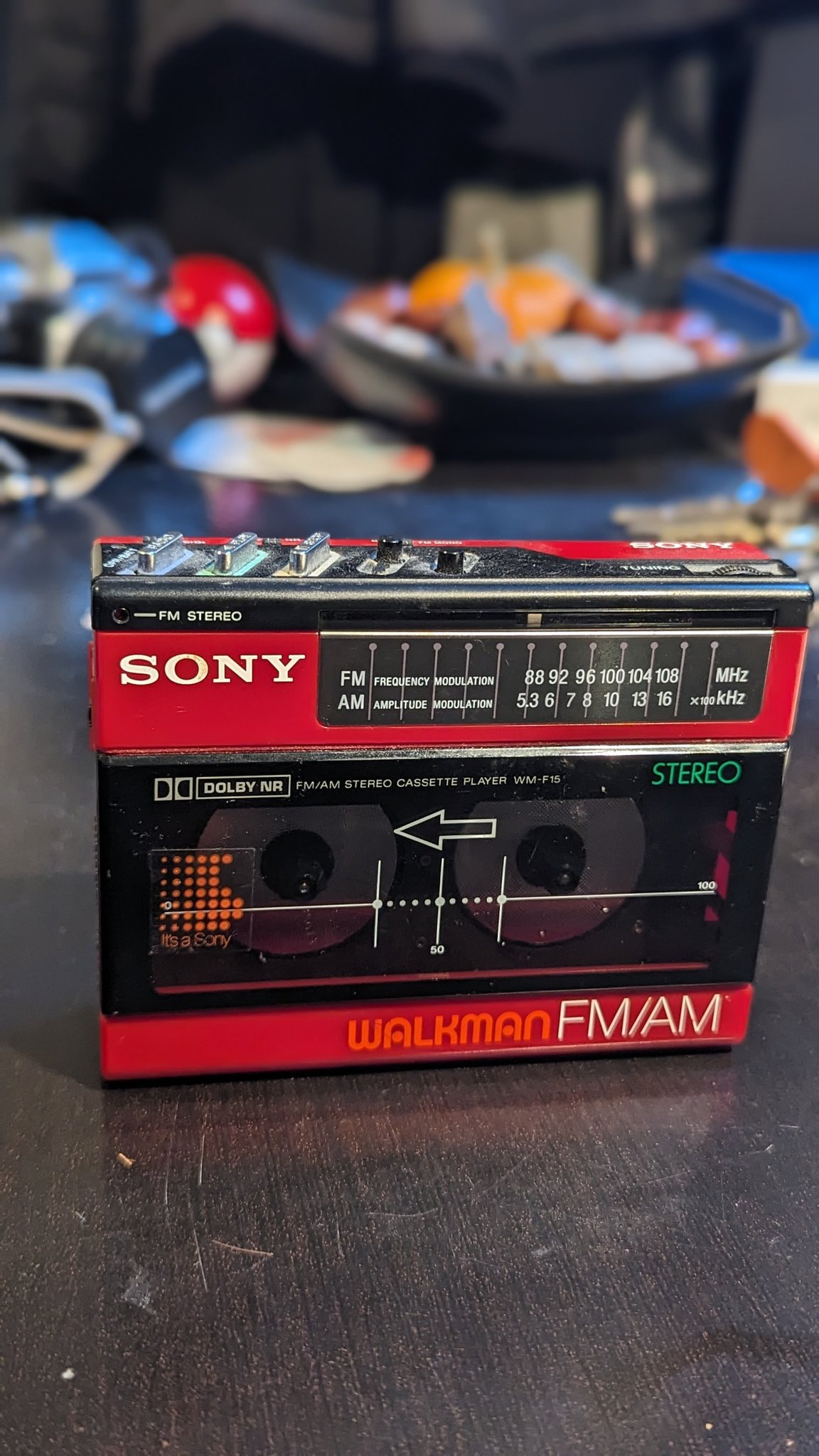 Se produkter som liknar Sony Walkman FM/AM Stereo Cas.. på Tradera ...