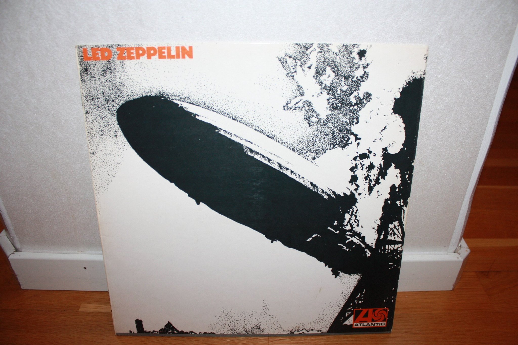 Led Zeppelin - Led Zeppelin. UK 69, Red-Plum La.. | Köp på Tradera ...