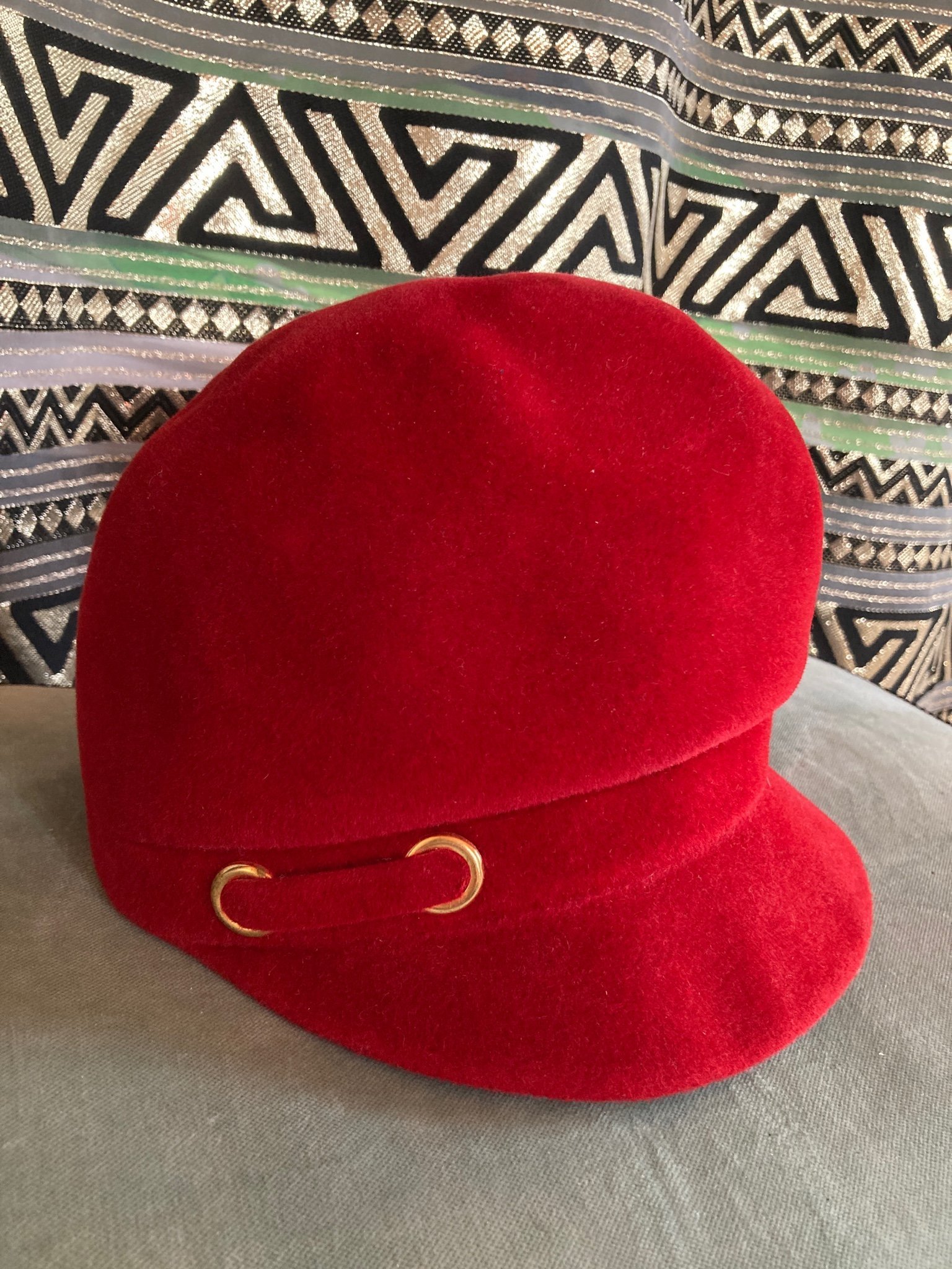Vintage hatt keps 60-tal röd sammet | Köp på Tradera (586638841)