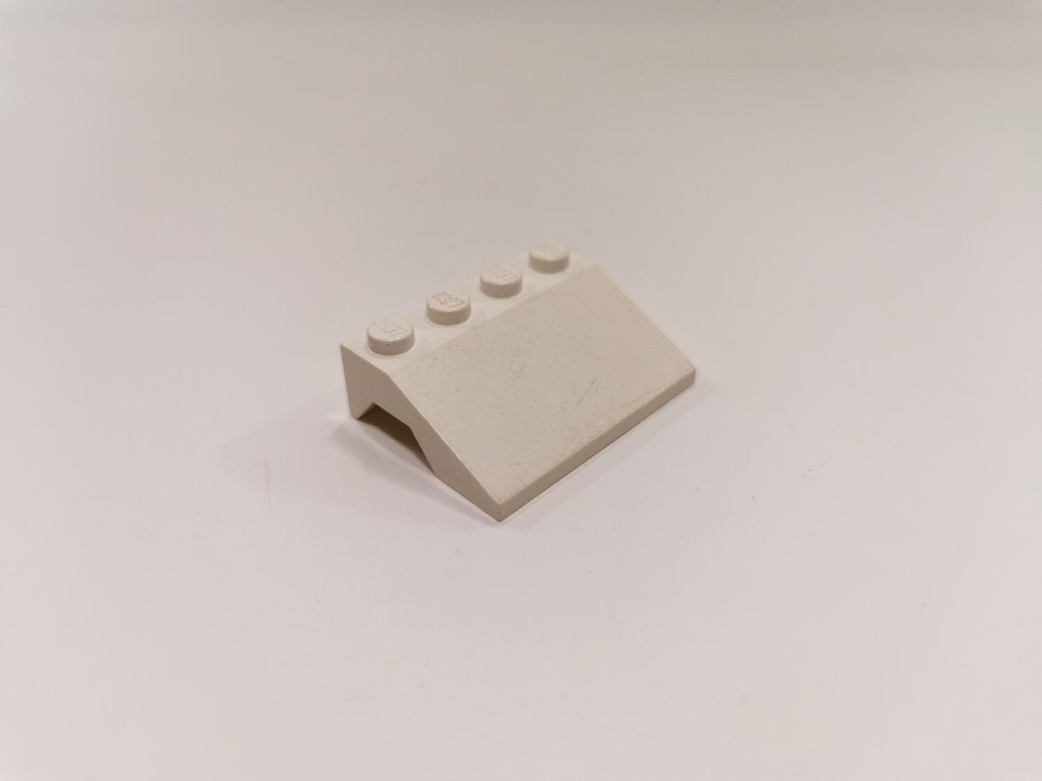 Lego - hjulhus - slope - 3x4 - part 2513 - vit | Köp på Tradera (528997246)