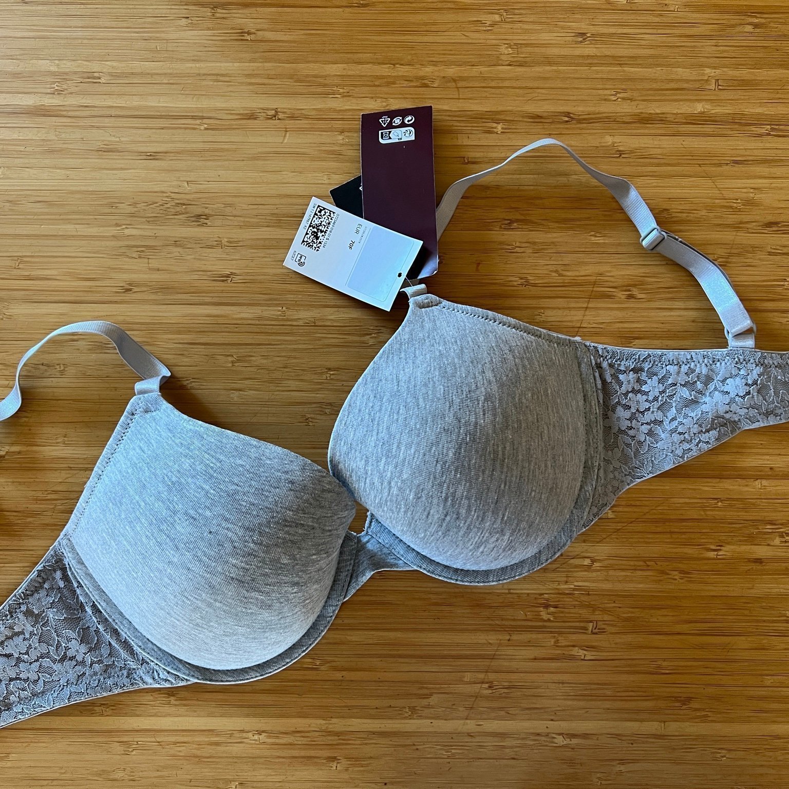 Se produkter som liknar NY! H&M gråmelerad BH 70F på Tradera (634877920)