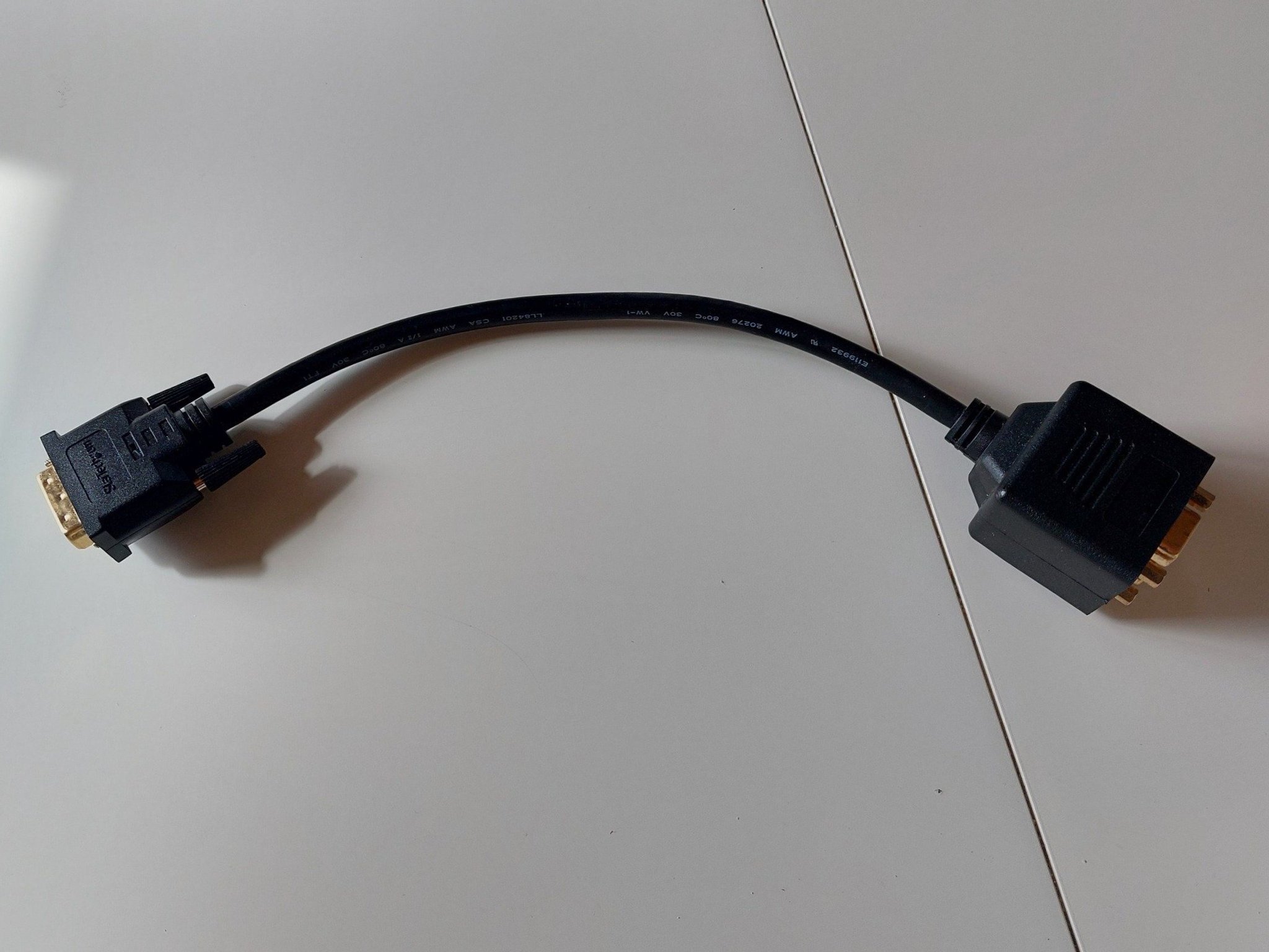 DVI-I to 2*VGA Cable | Köp på Tradera (701051474)