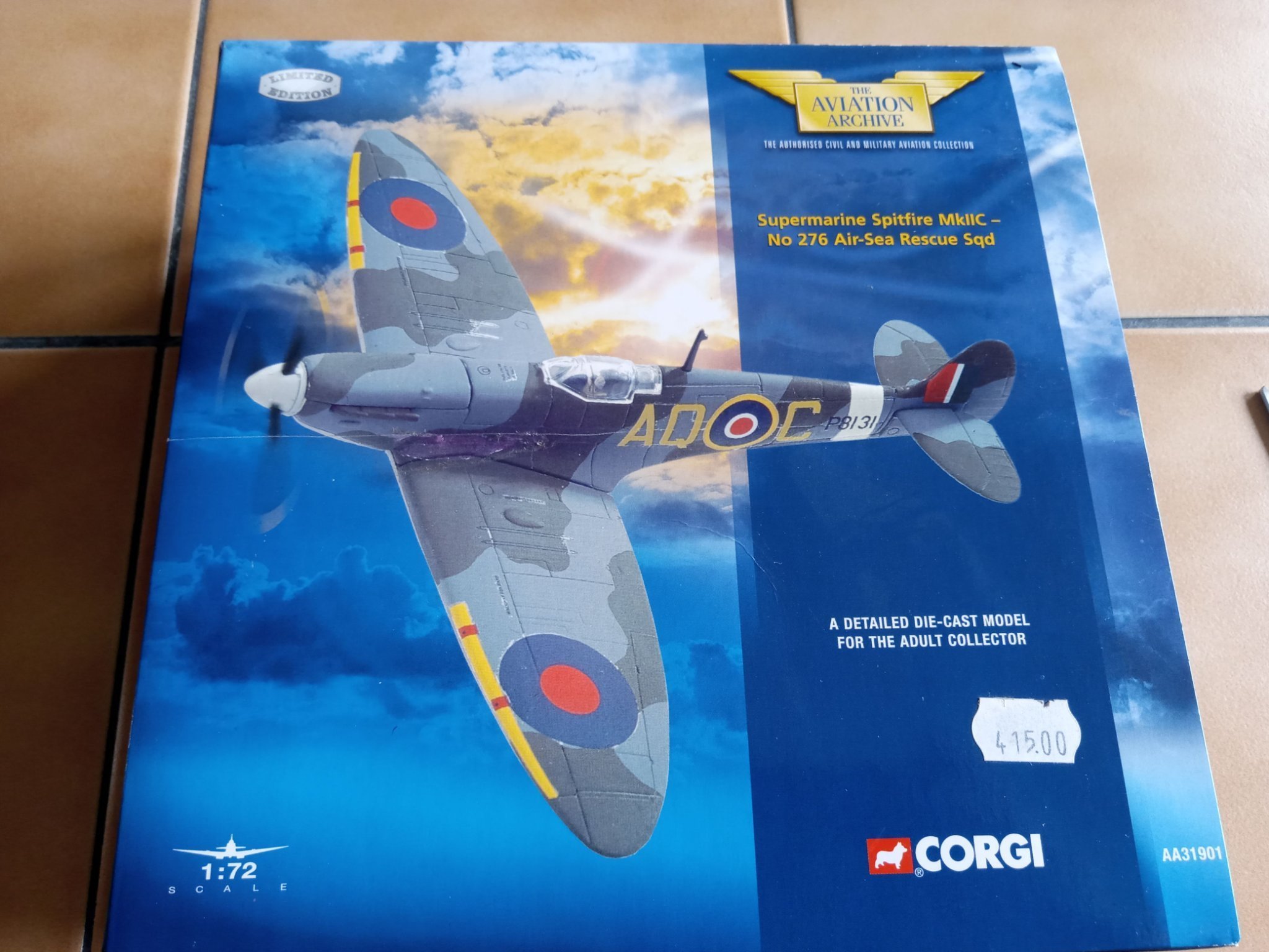 Supermarine Spitfire MKII Corgi 1/72 (410358601) ᐈ Köp på Tradera