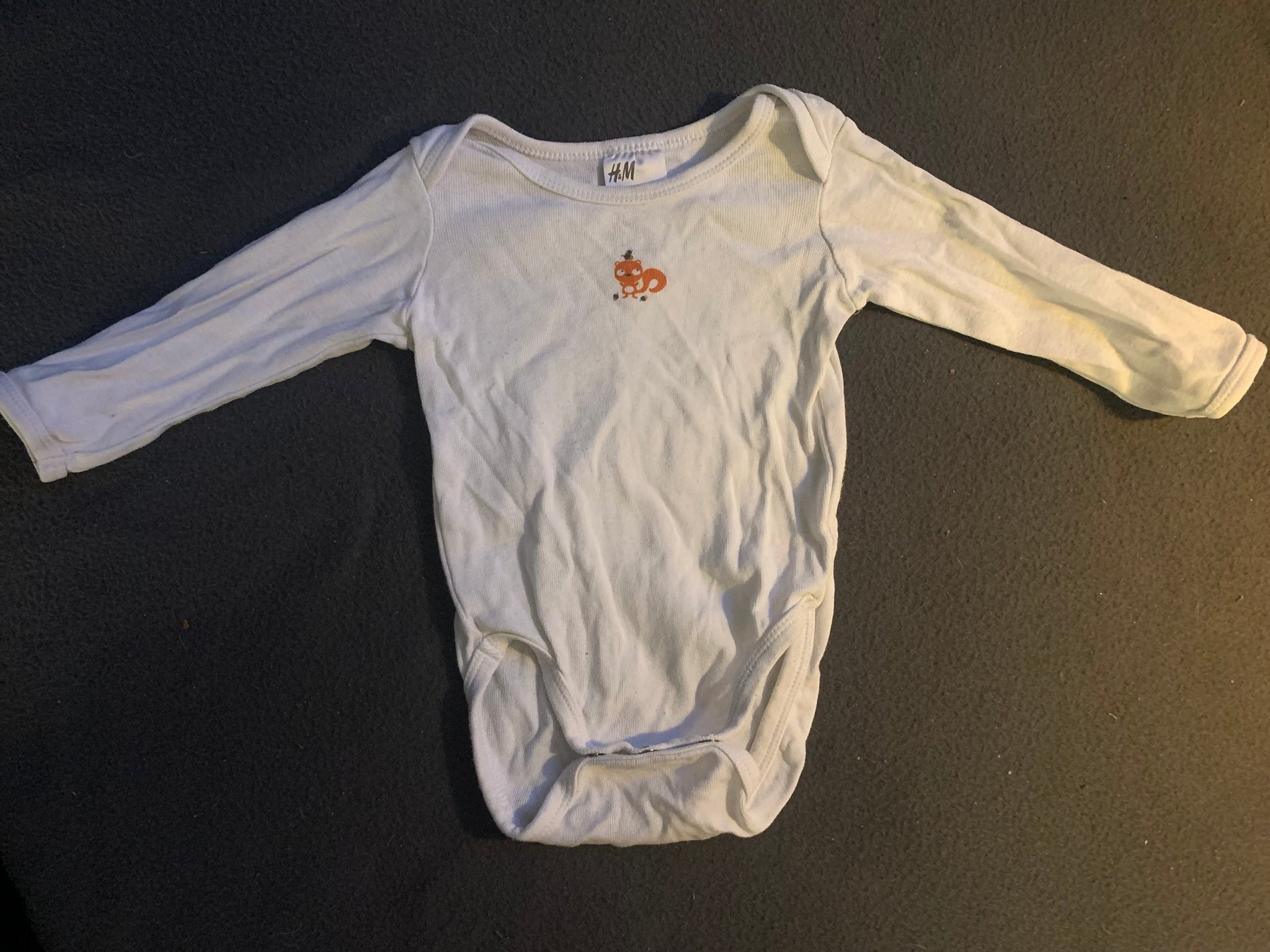 Se produkter som liknar Baby Bebis Barnkläder H&M vit.. på Tradera ...