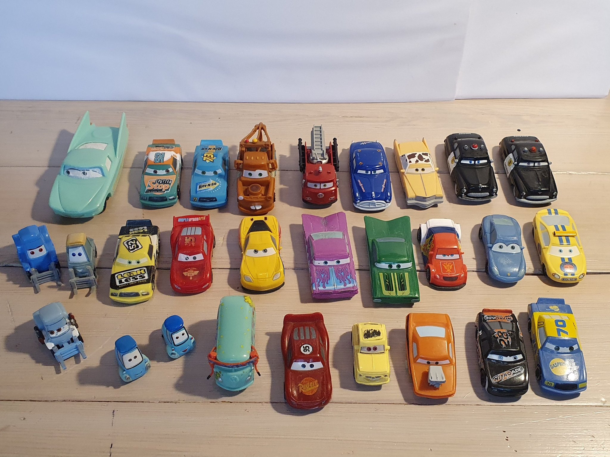Stor samling Cars bilar Disney Pixar Blixten Mc.. | Köp på Tradera ...
