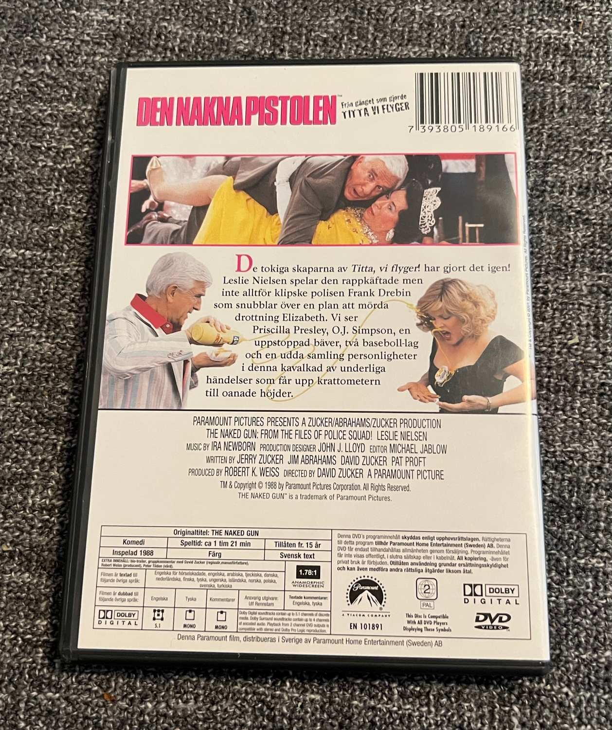 DEN NAKNA PISTOLEN (THE NAKED GUN 1988) SVENSKS.. | Köp på Tradera ...