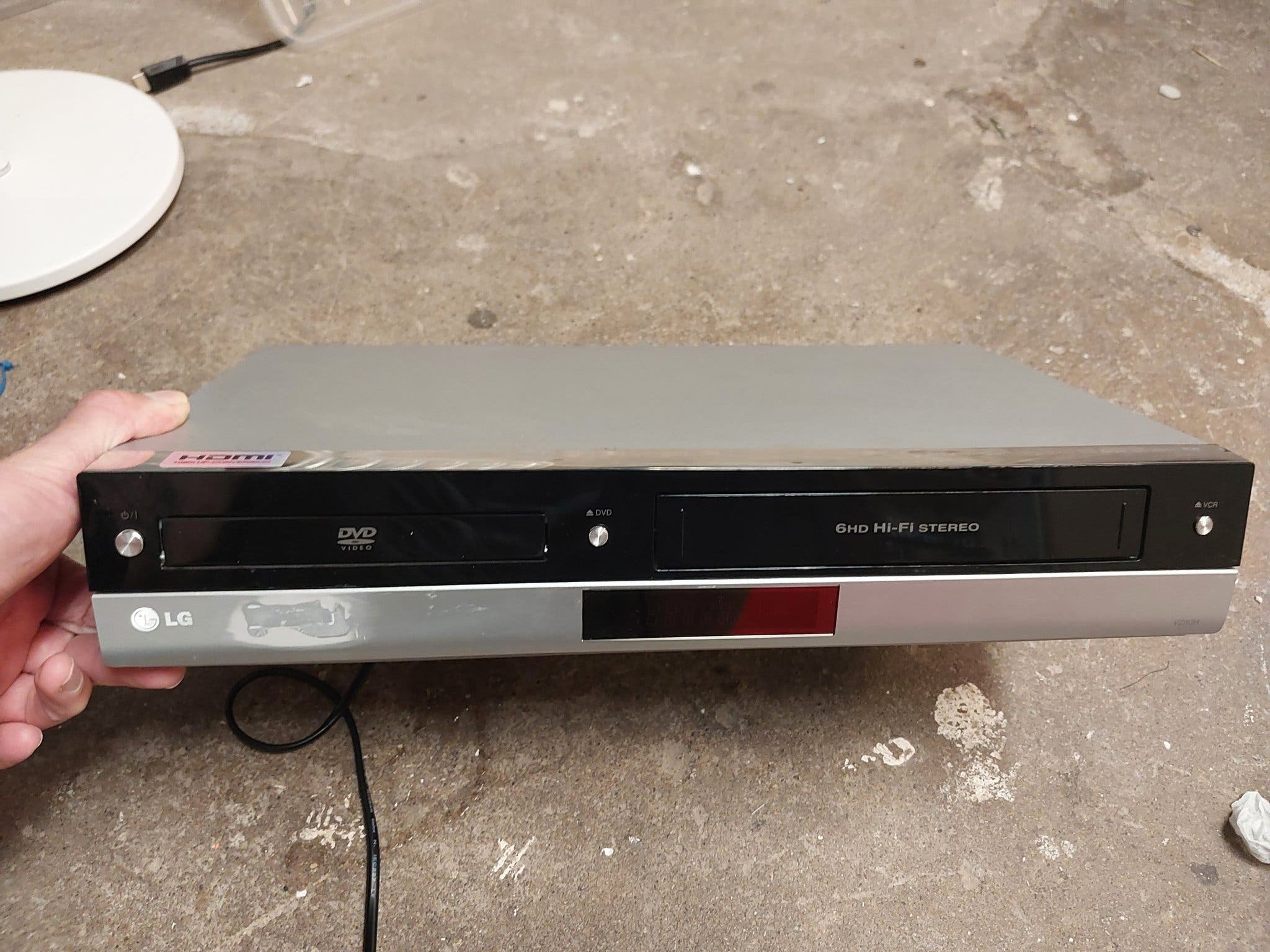 LG DVD/VHS Kombi | Köp på Tradera (675642547)