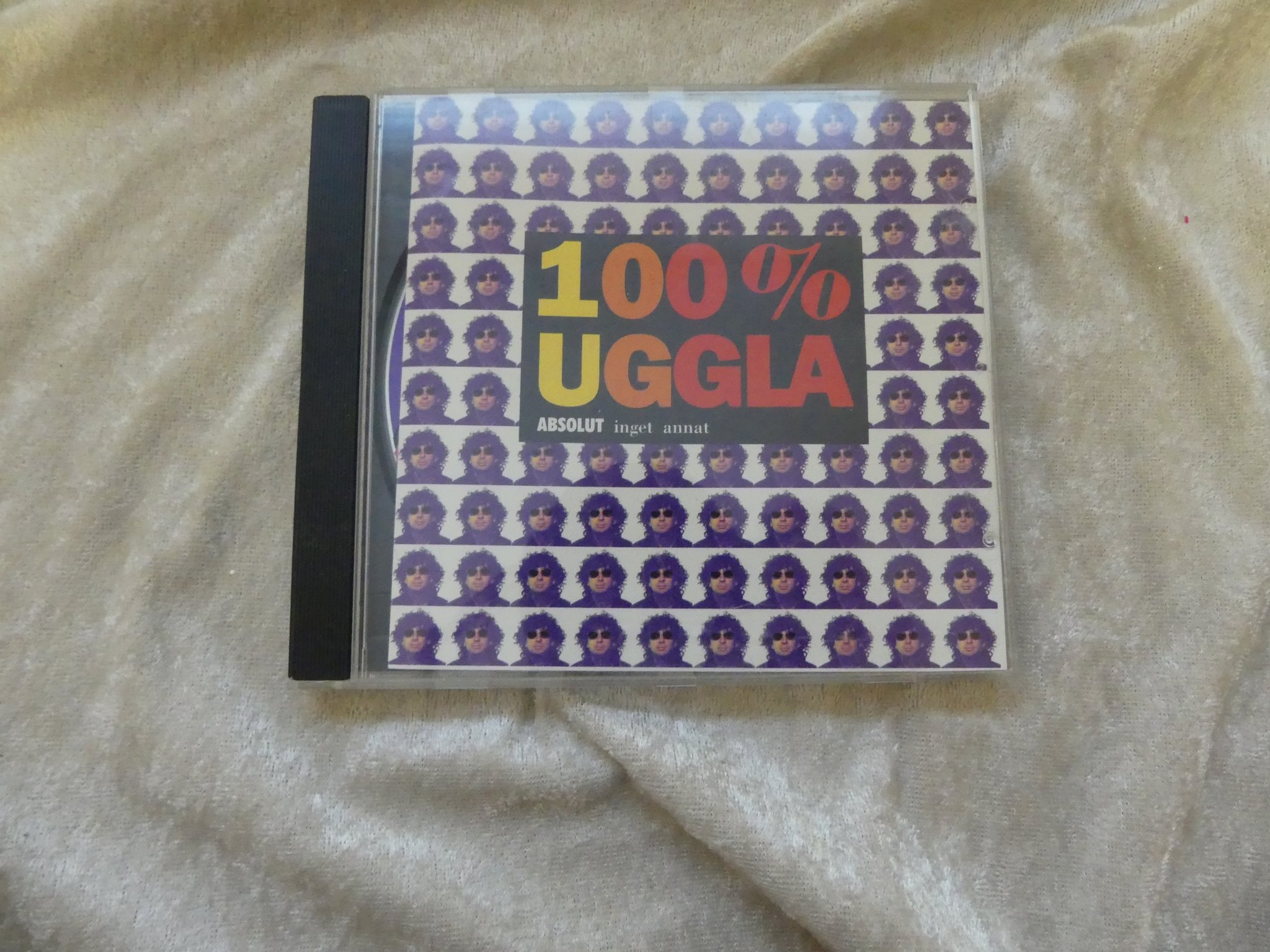 100% Uggla - Absolut Inget Annat CD | Köp på Tradera (711897983)