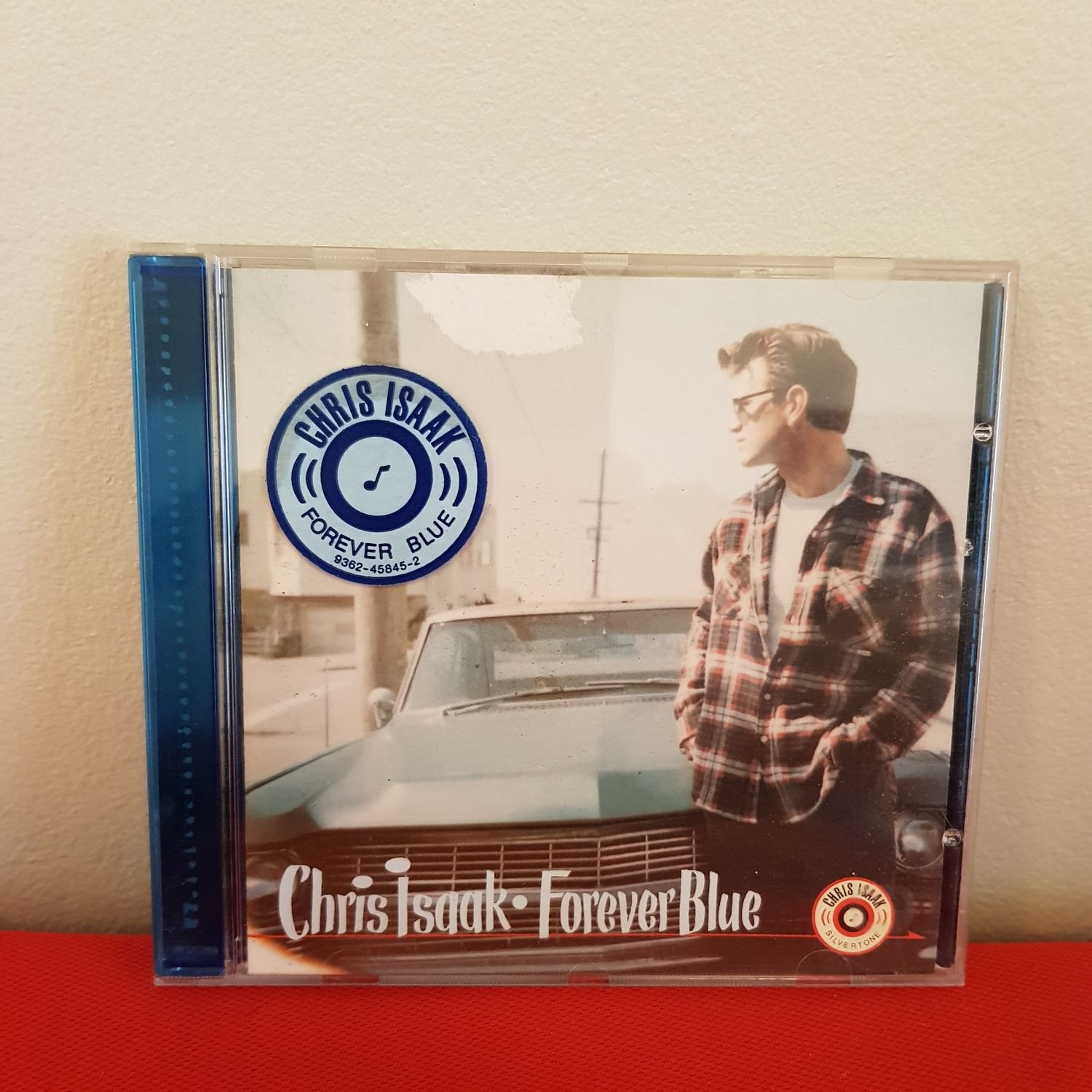 Se produkter som liknar CD - Chris Isaak - Forever Blue på Tradera ...