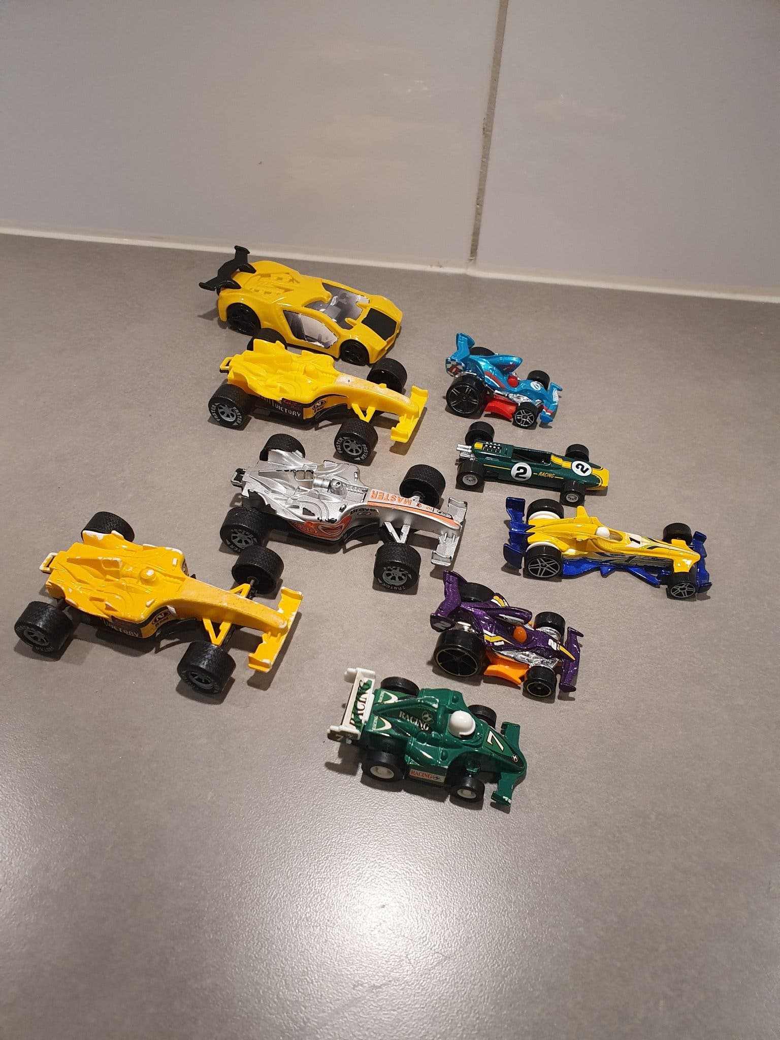 Se produkter som liknar Leksaksbilar - Formel 1 på Tradera (703302022)