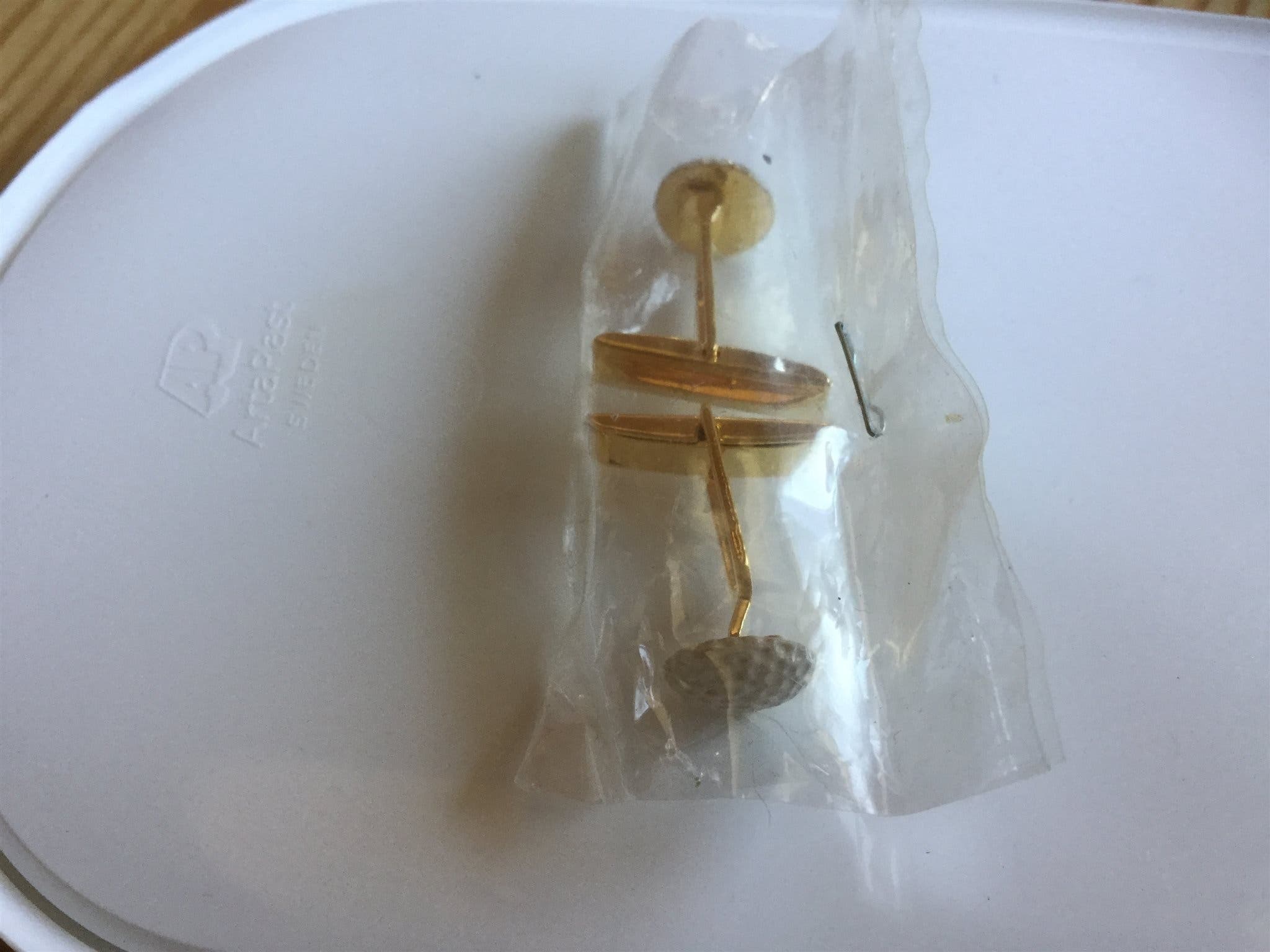Ett par nya roliga manschett knappar till den g.. | Köp på Tradera ...
