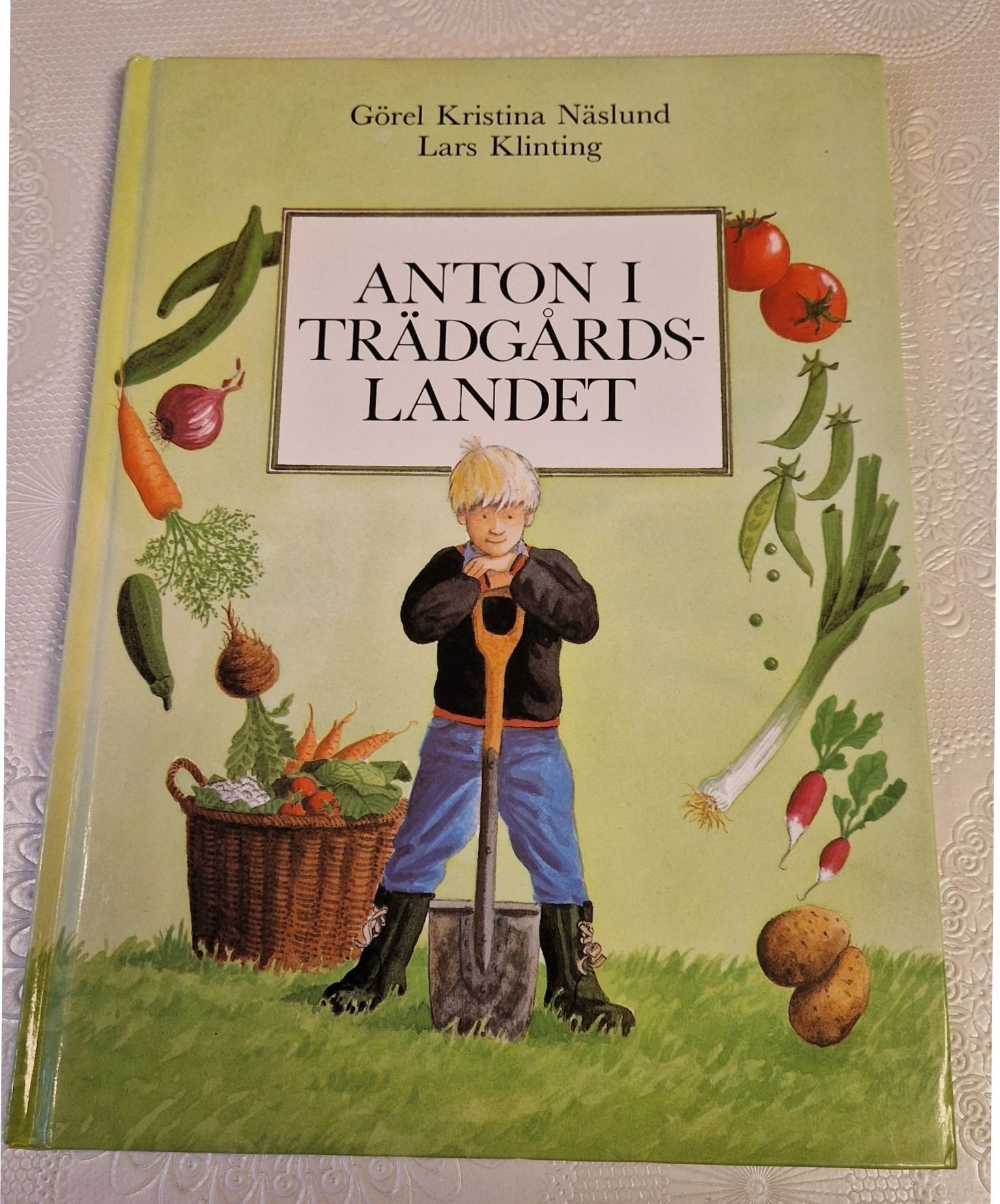 Anton i Trädgårdslandet av Görel Kristina Näslu.. | Köp på Tradera ...