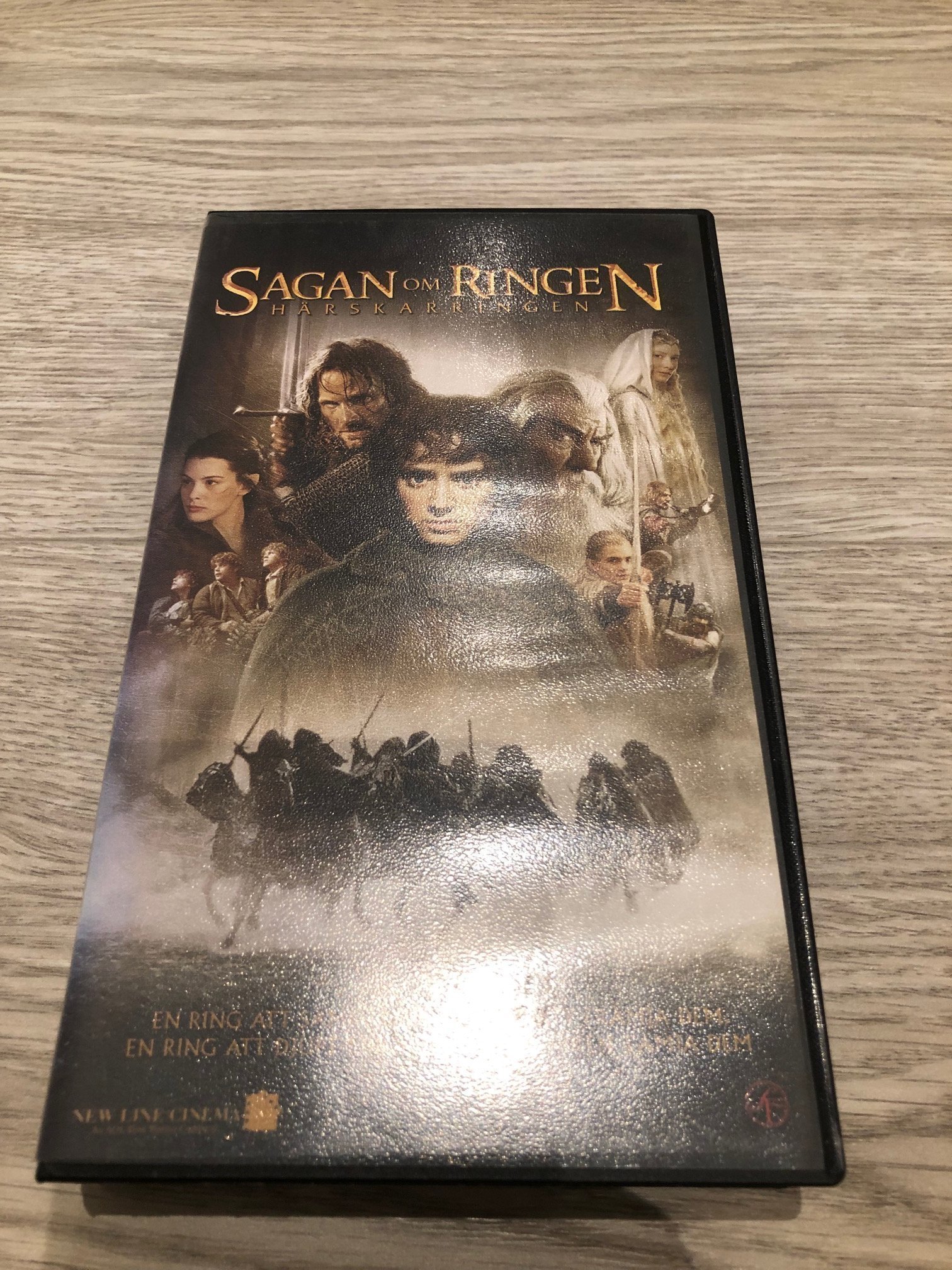 Sagan om Ringen: Härskarringen (VHS) | Köp på Tradera (733018283)