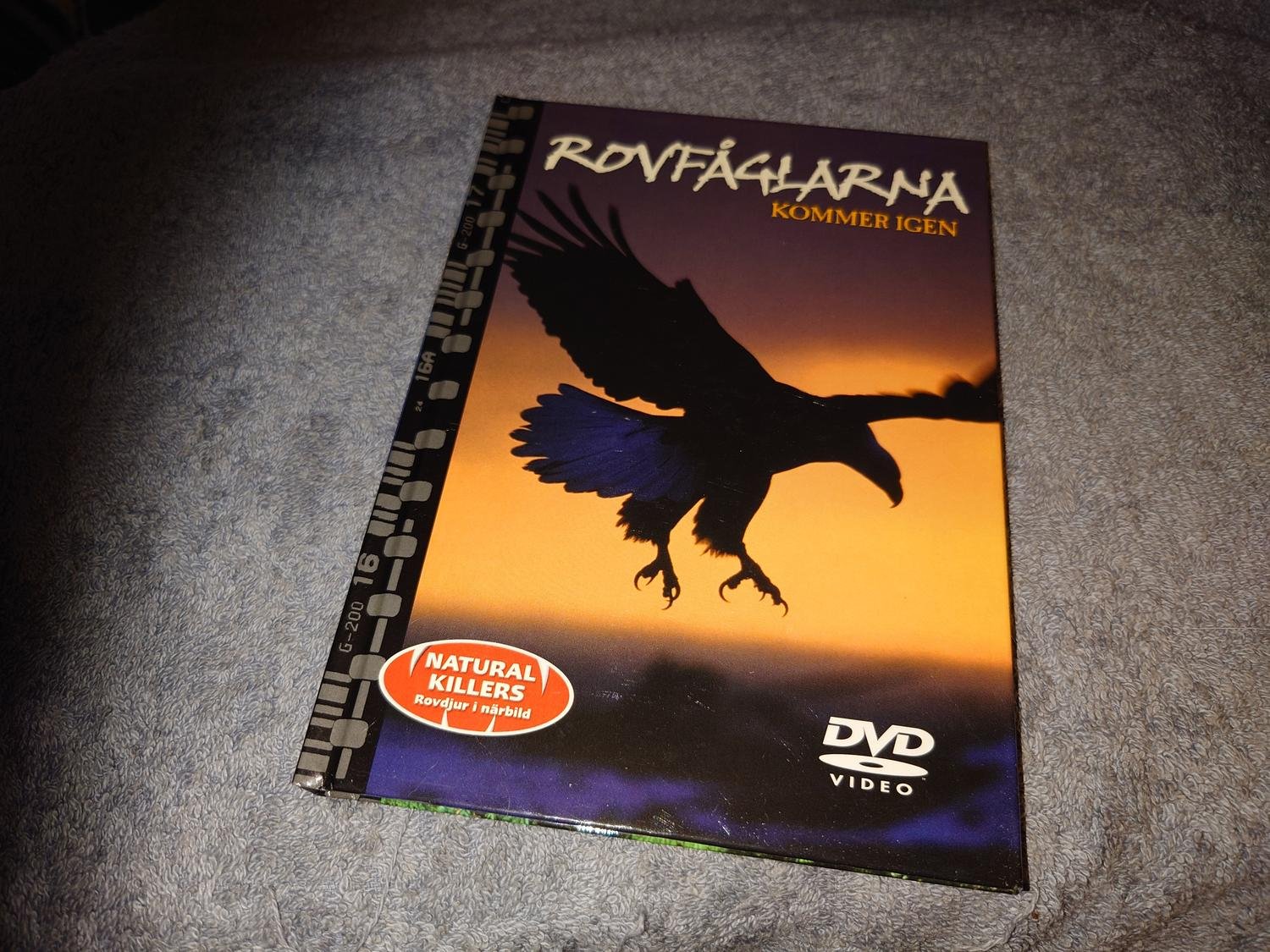 Rovfåglarna kommer igen (DVD inkl.. | Köp från Peper073 på Tradera ...