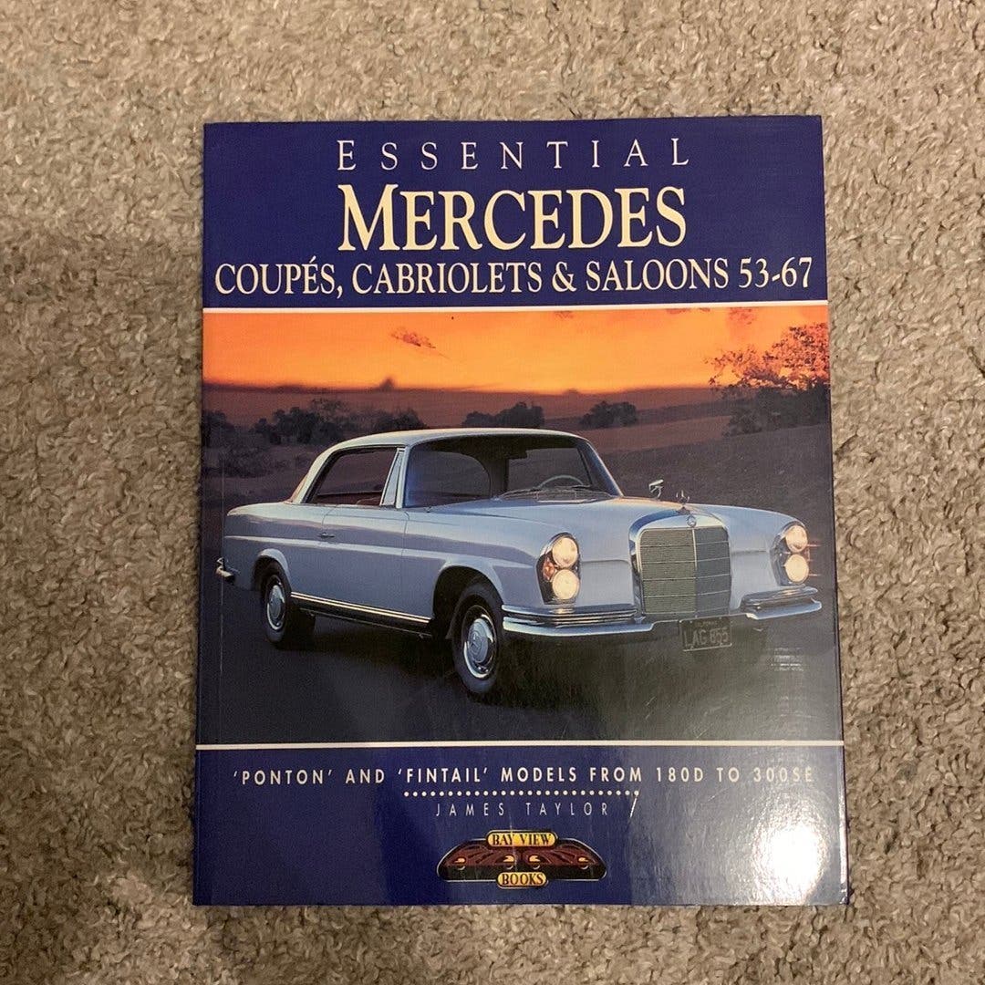 Se produkter som liknar Essential Mercedes Coupés, Ca.. på Tradera ...