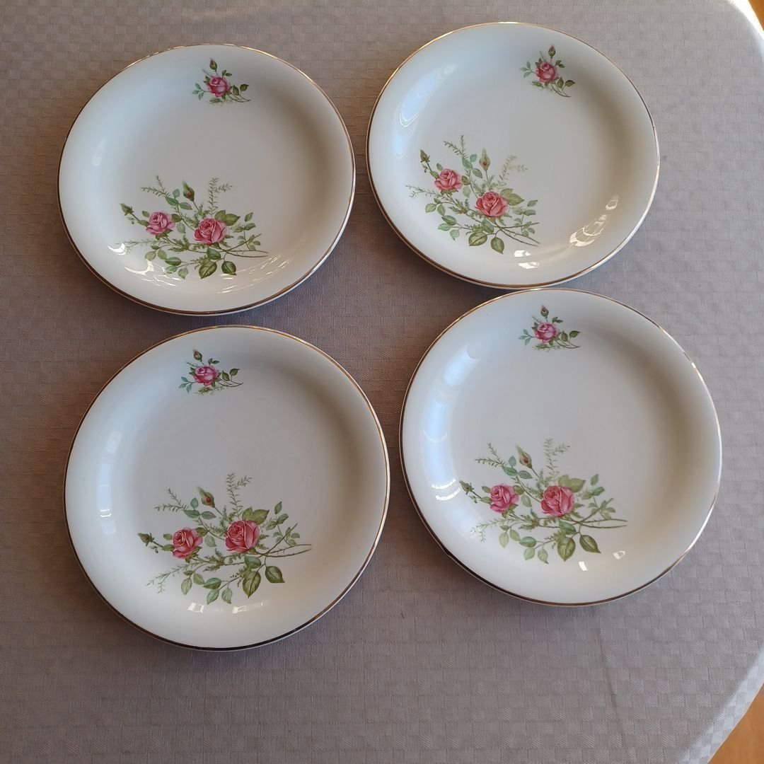 Rörstrand Rosemunda 4st porslinstallrikar med r.. | Köp på Tradera ...