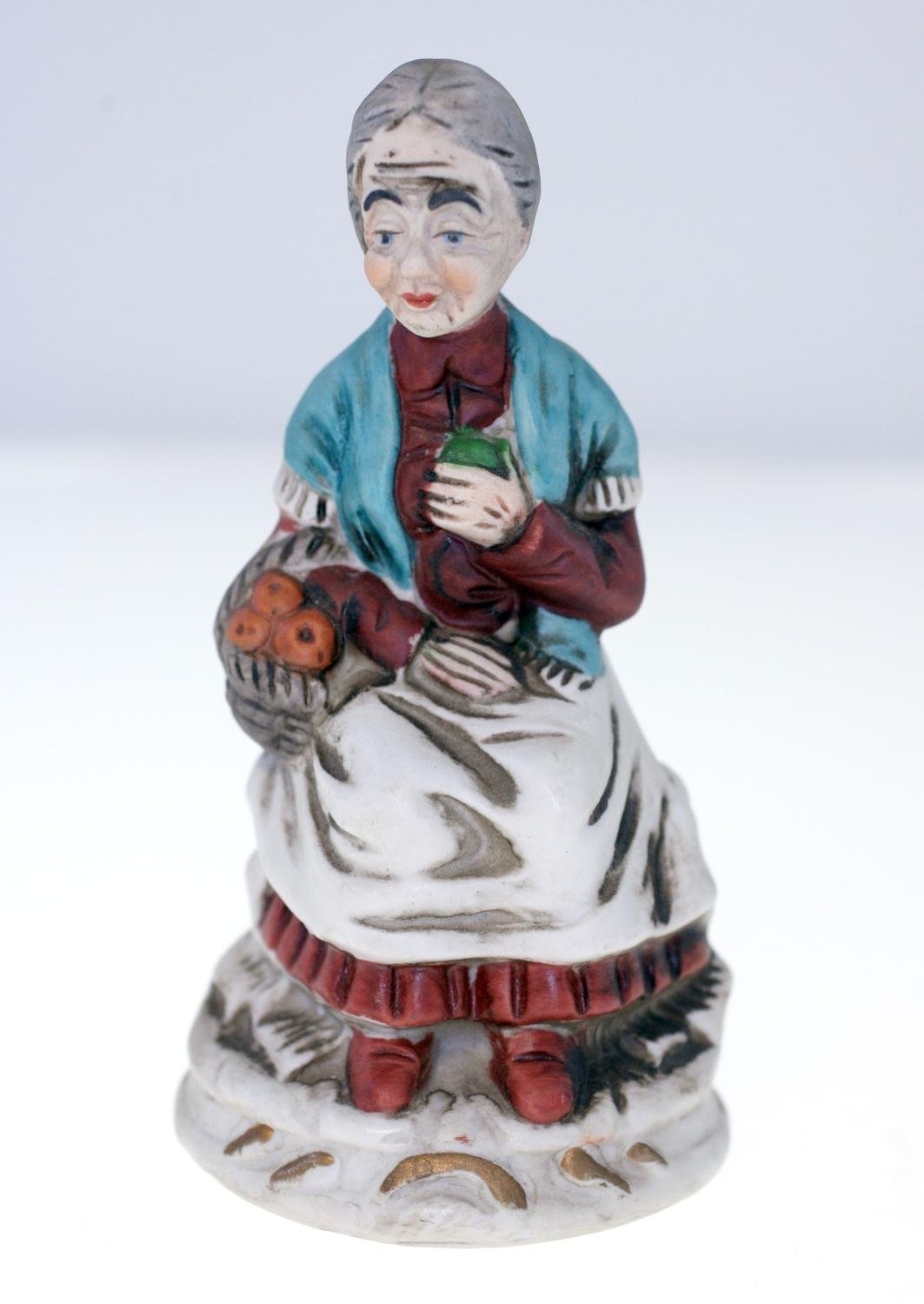 Vintage old lady porcelain f.. | Köp från Vintagethings på Tradera ...