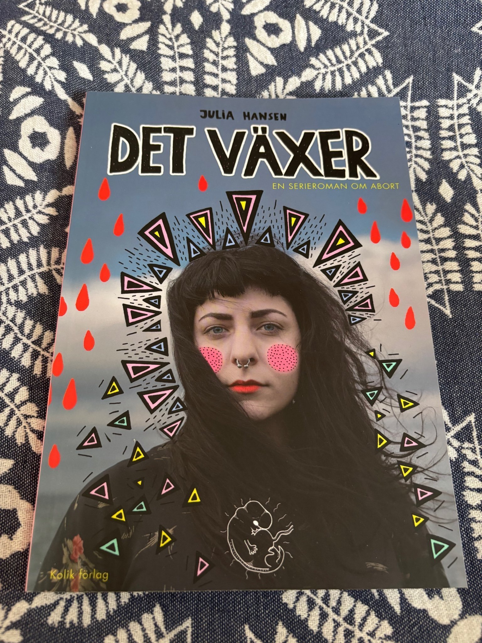 Det Växer : En serieroman om abort av Julia Han.. | Köp på Tradera (702953915)