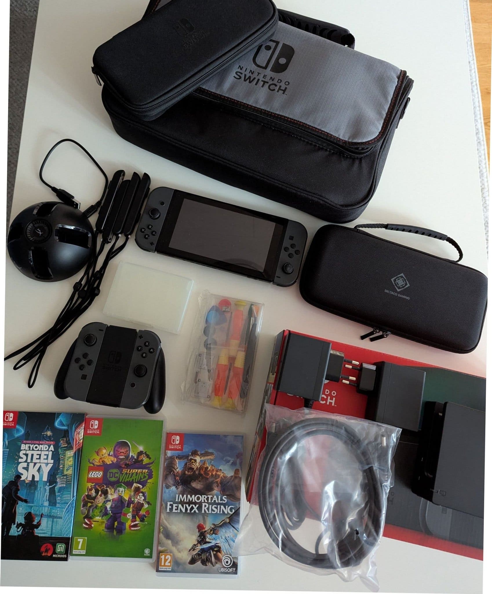 Se produkter som liknar Nintendo Switch med spel och .. på Tradera ...