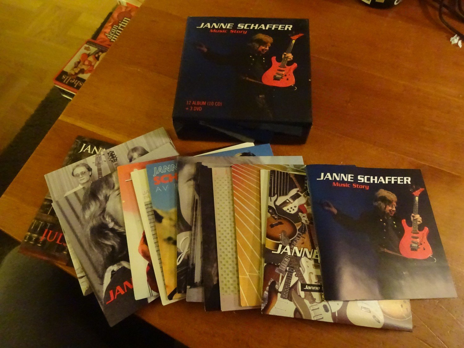Mycket fin Janne Schaffer Music Story Box med15.. | Köp på Tradera ...