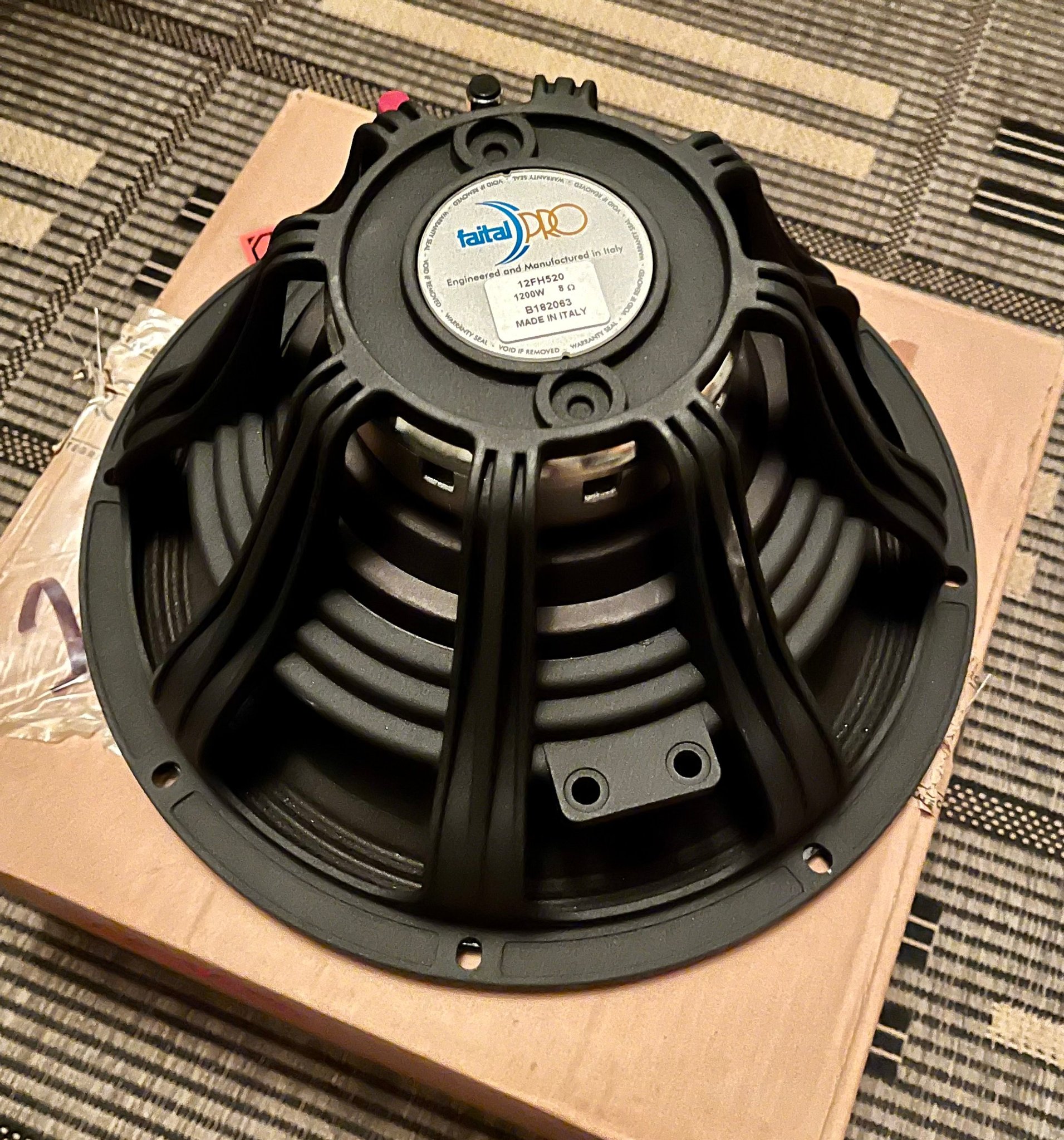 Se produkter som liknar Faital Pro 12FH520 Högtalarel.. på Tradera ...