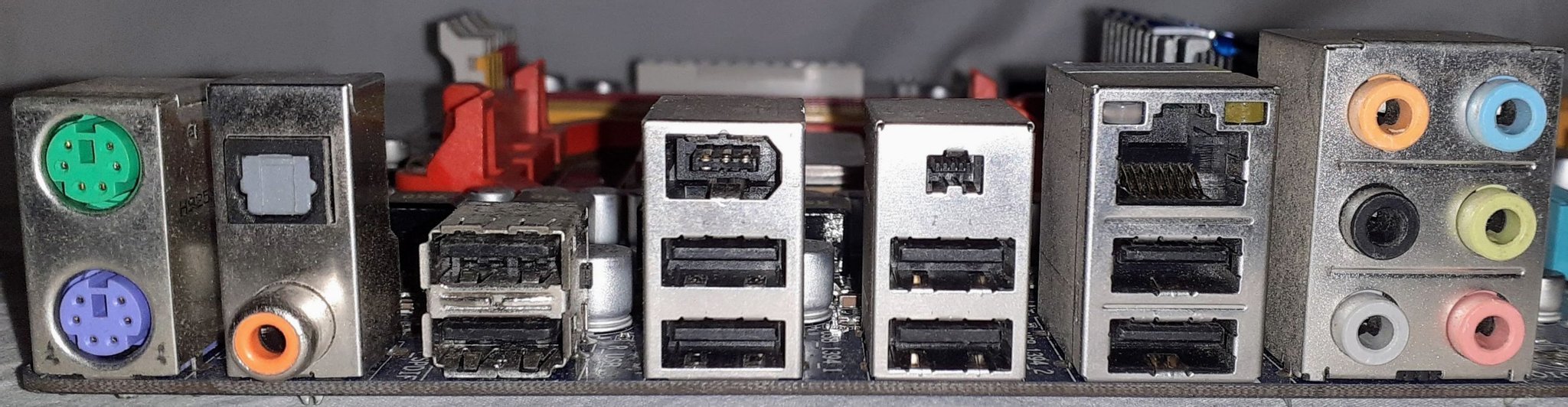 Gigabyte + AMD Athlon 64 II X3 440 | Köp på Tradera (587834229)