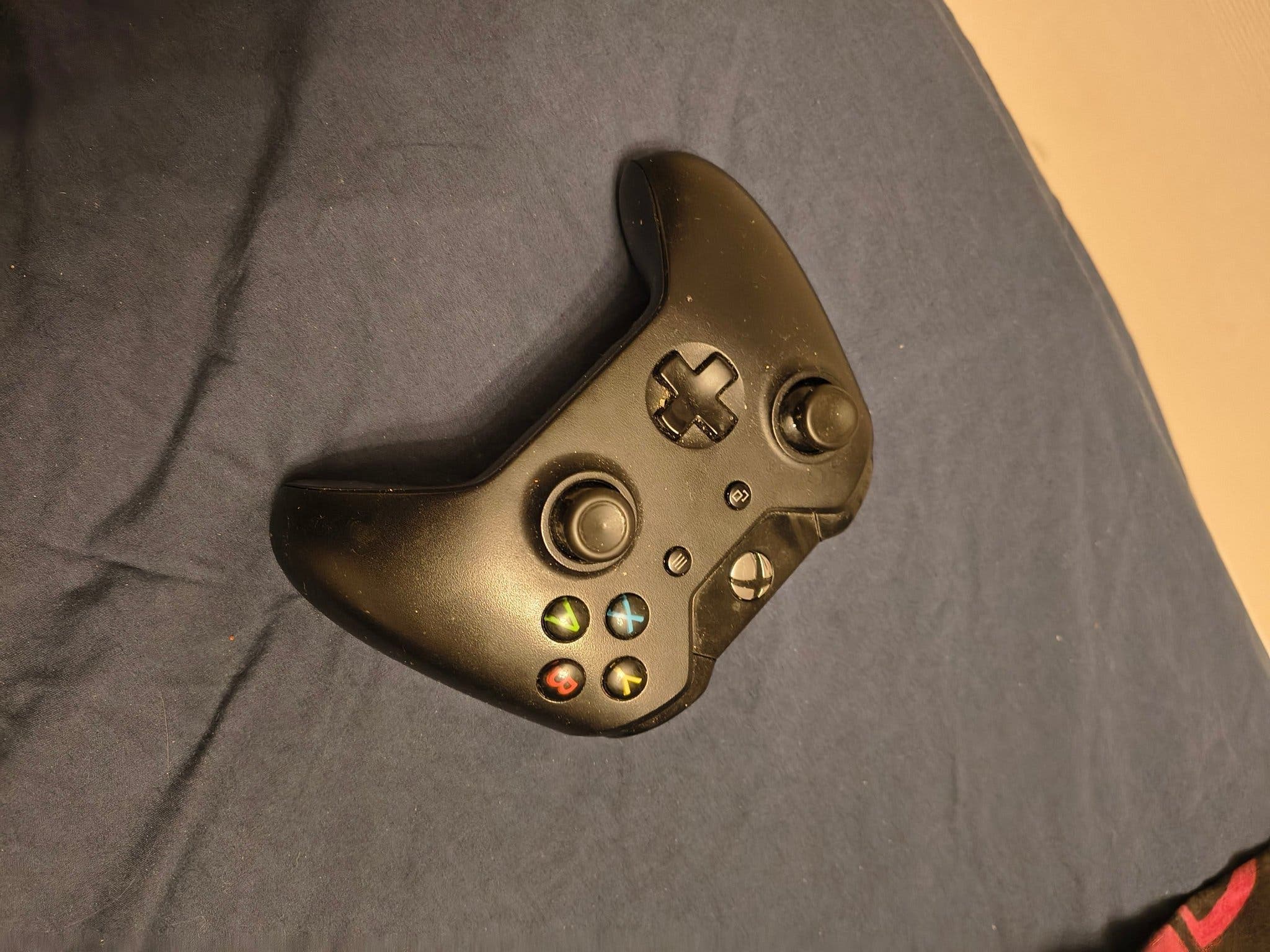 Se produkter som liknar Xbox one Handkontroll på Tradera (680699156)