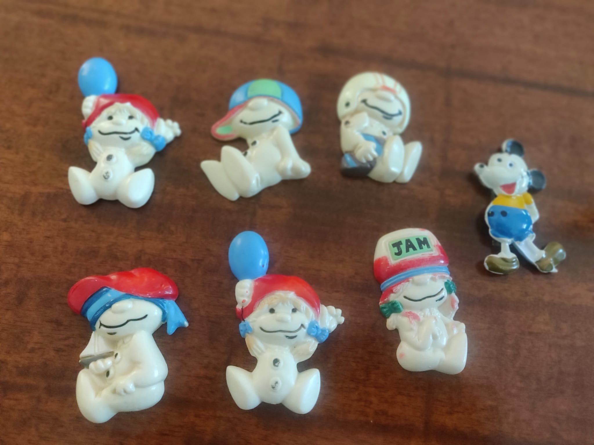 smurfar 6 st Mickey Mouse 1 st kylskåp magneter.. | Köp på Tradera ...