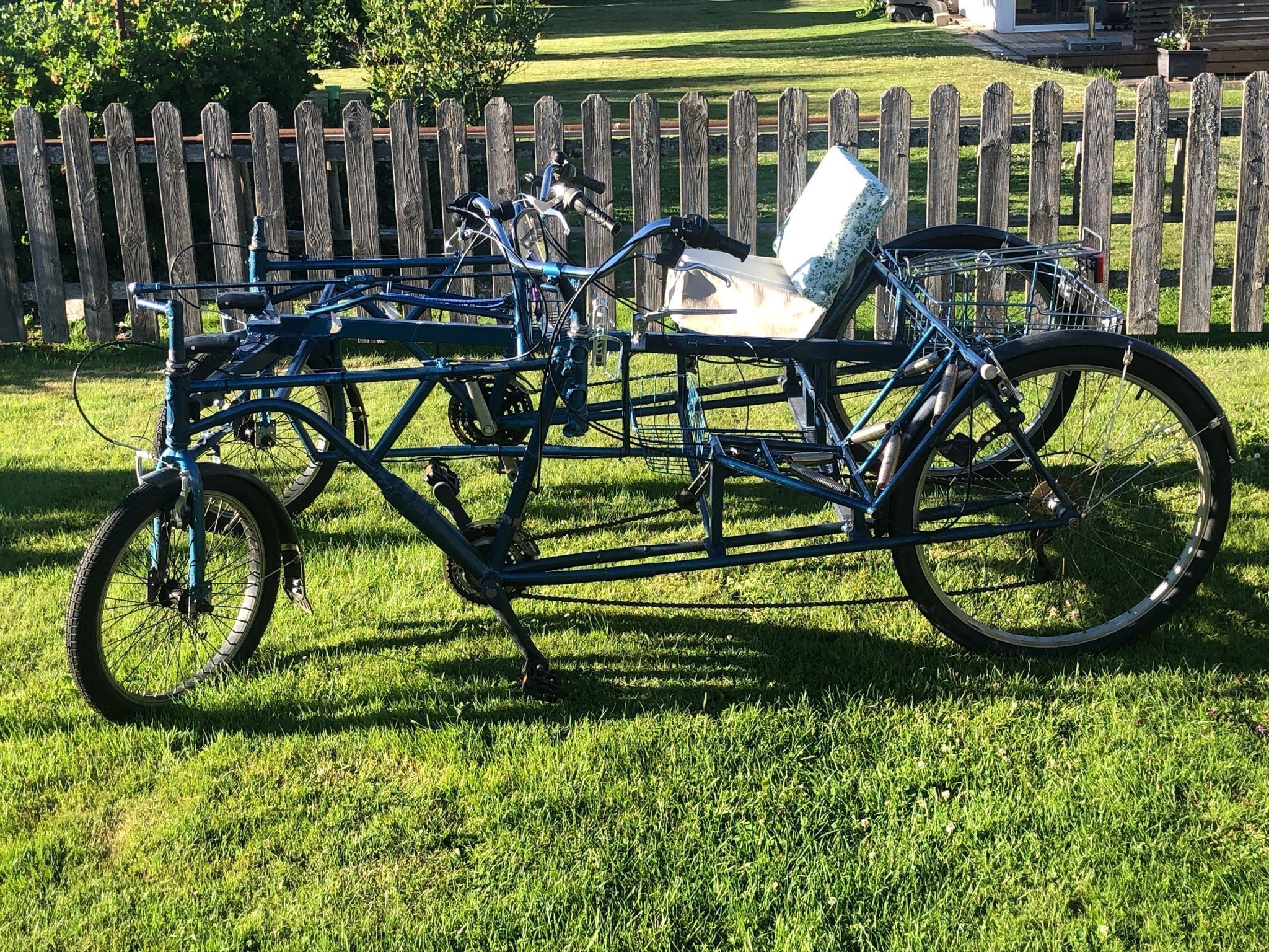 4 hjuling - Cykel med fyra hjul - för 2 personer | Köp på Tradera ...