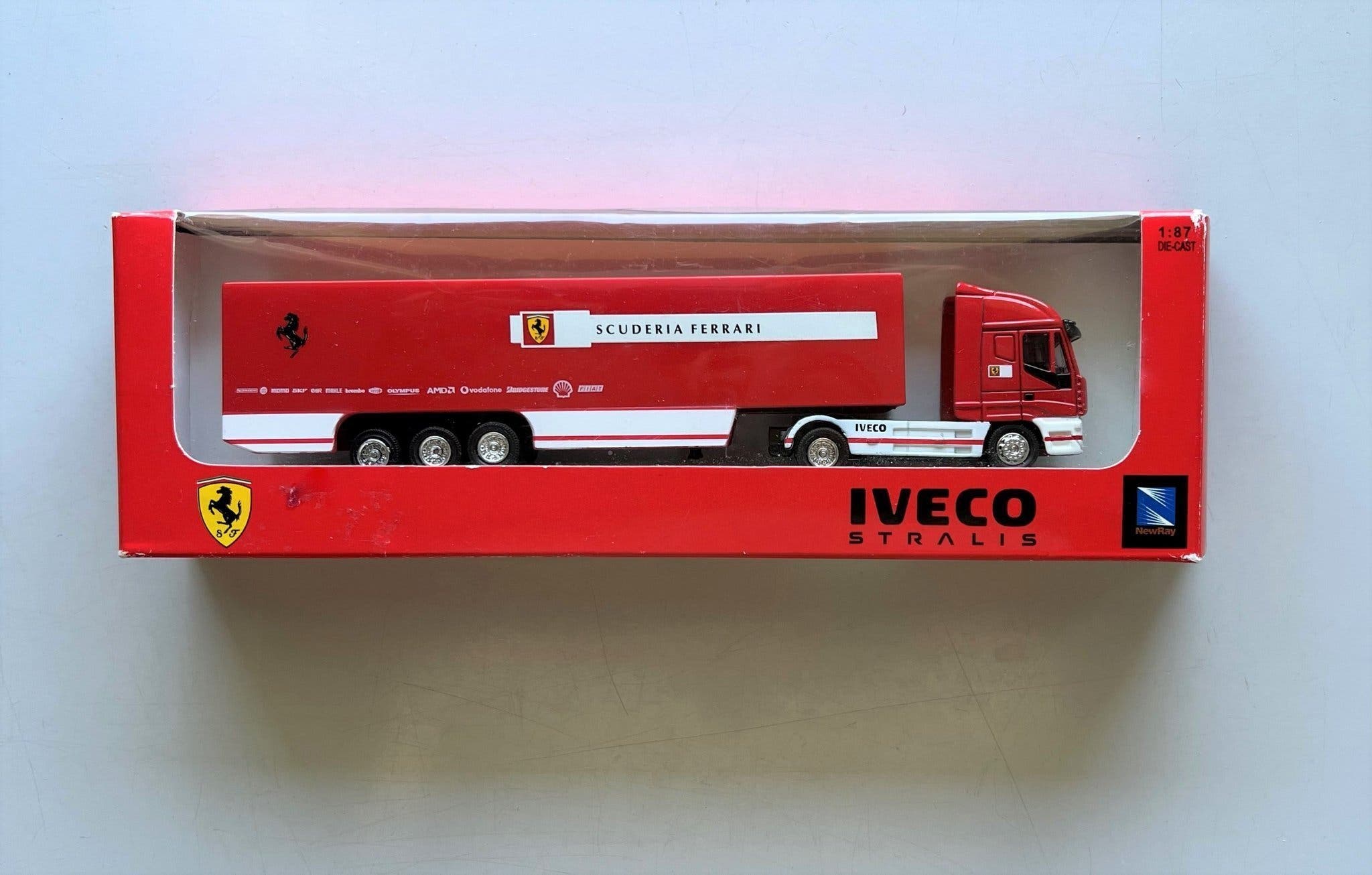 Iveco Stralis Trailer - Scuderia Ferrari i Skal.. | Köp på Tradera ...