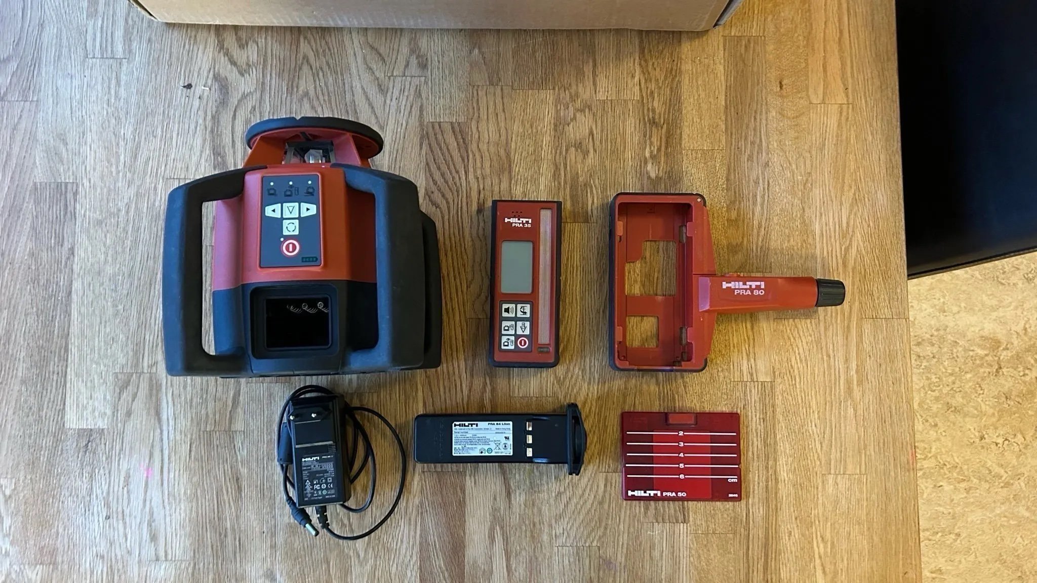 Se produkter som liknar Hilti PR 35 - Rotationslaser .. på Tradera ...