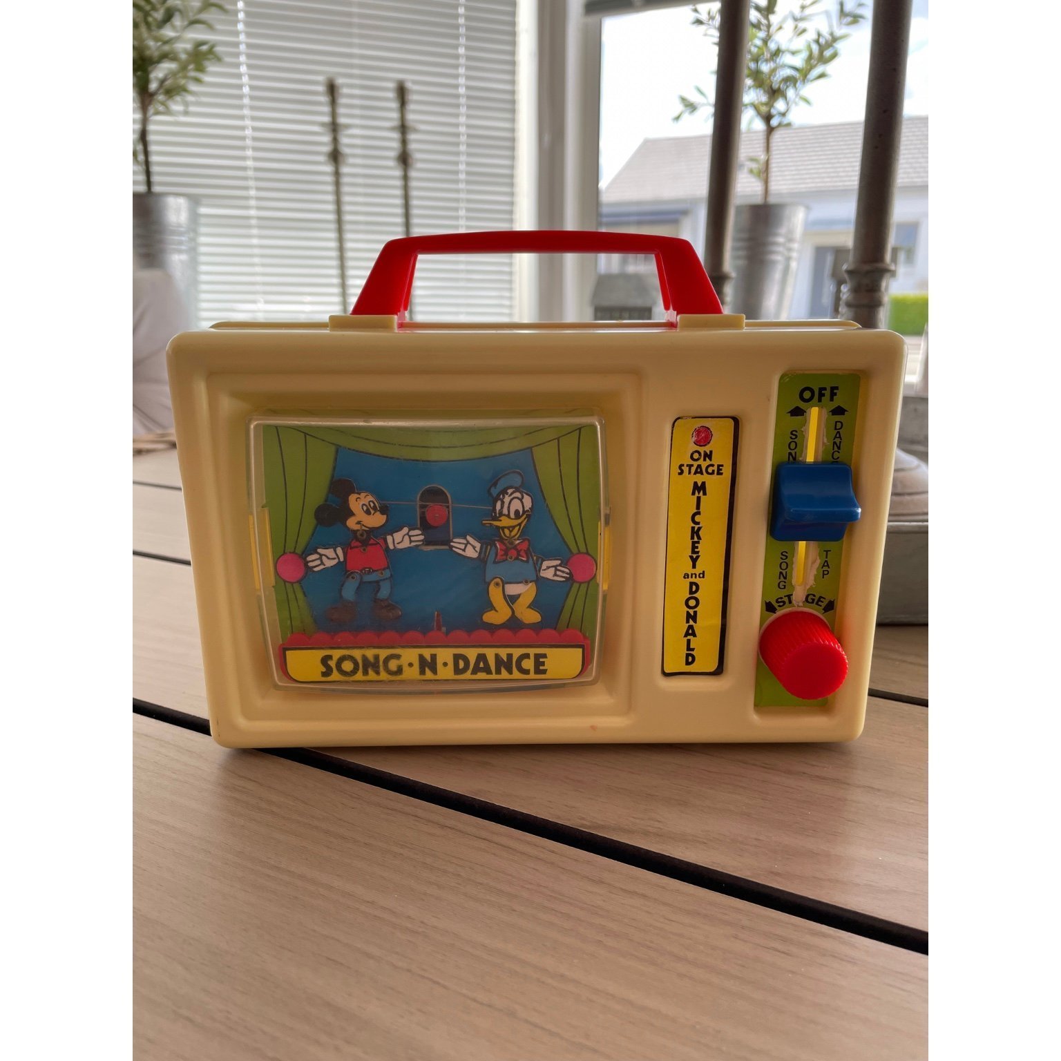 RETRO ÄLDRE GAMMAL Speldosa Tv Leksak Från WALT.. | Köp på Tradera ...