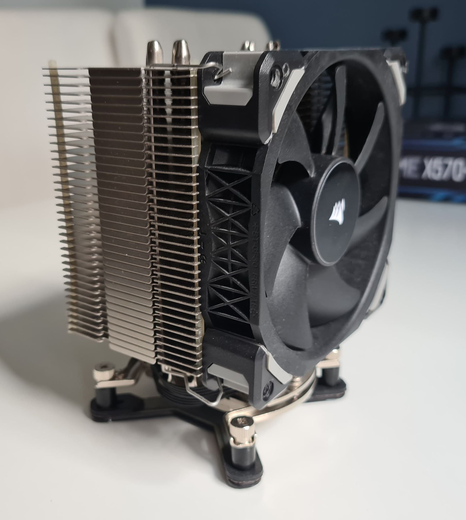 Noctua CPU-heatsink + Corsair-fläkt 120mm (407813383) ᐈ Köp på Tradera