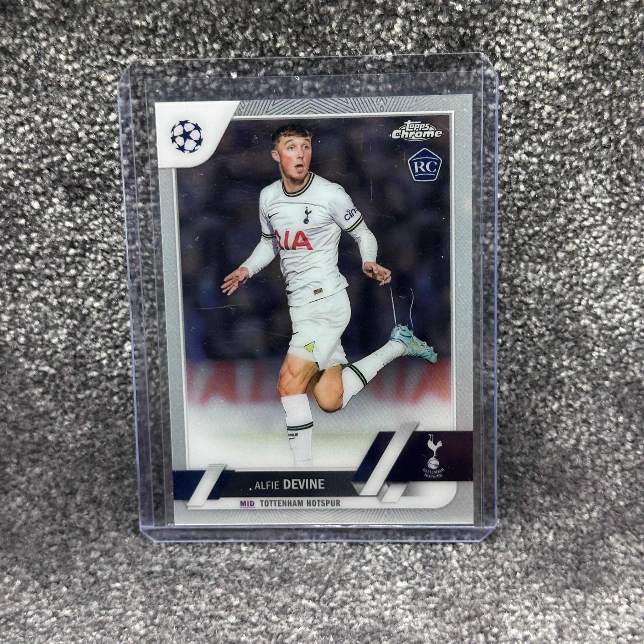 Alfie Devine Topps Chrome Rookie Card | Köp på Tradera (688259417)