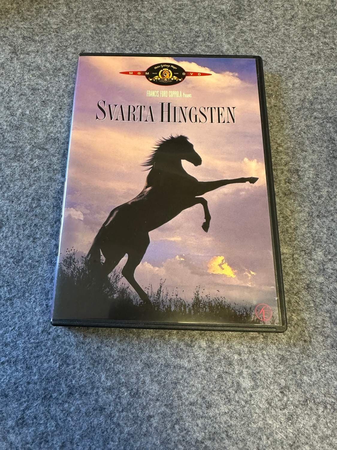 Svarta Hingsten - DVD | Köp från LindesFynd på Tradera (627700037)