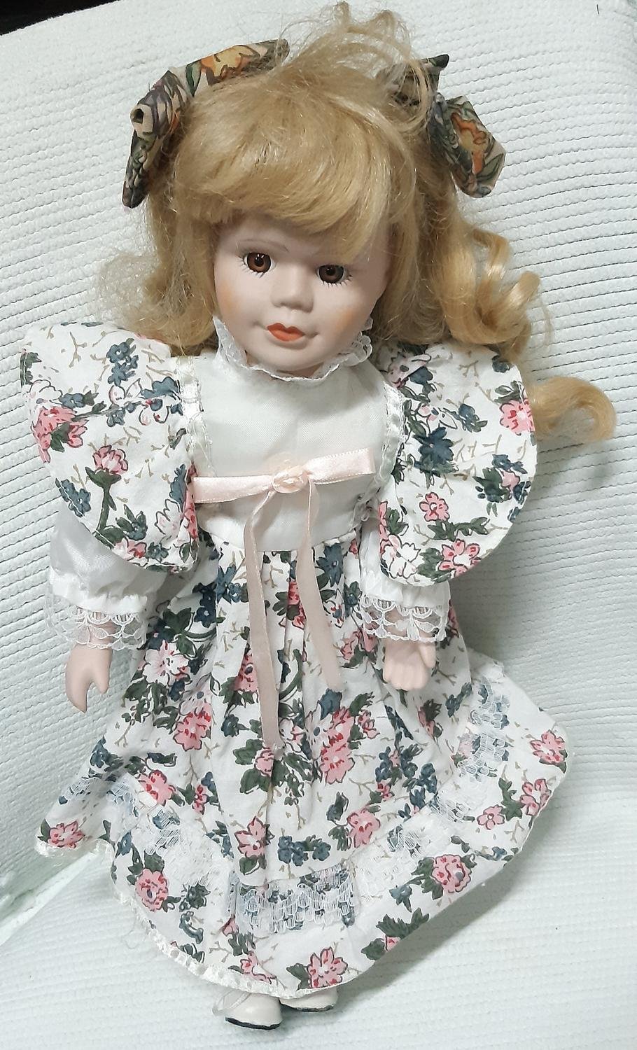 Vintage Porcelain Doll Collection porslinsdocka.. | Köp på Tradera ...
