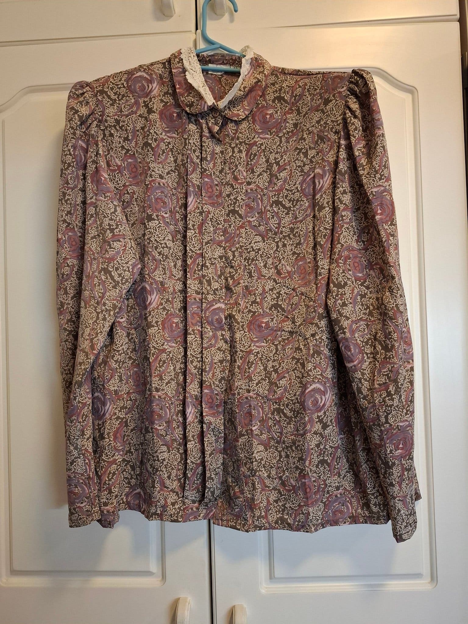 Se produkter som liknar Vintageblus Stockmann på Tradera (676094674)