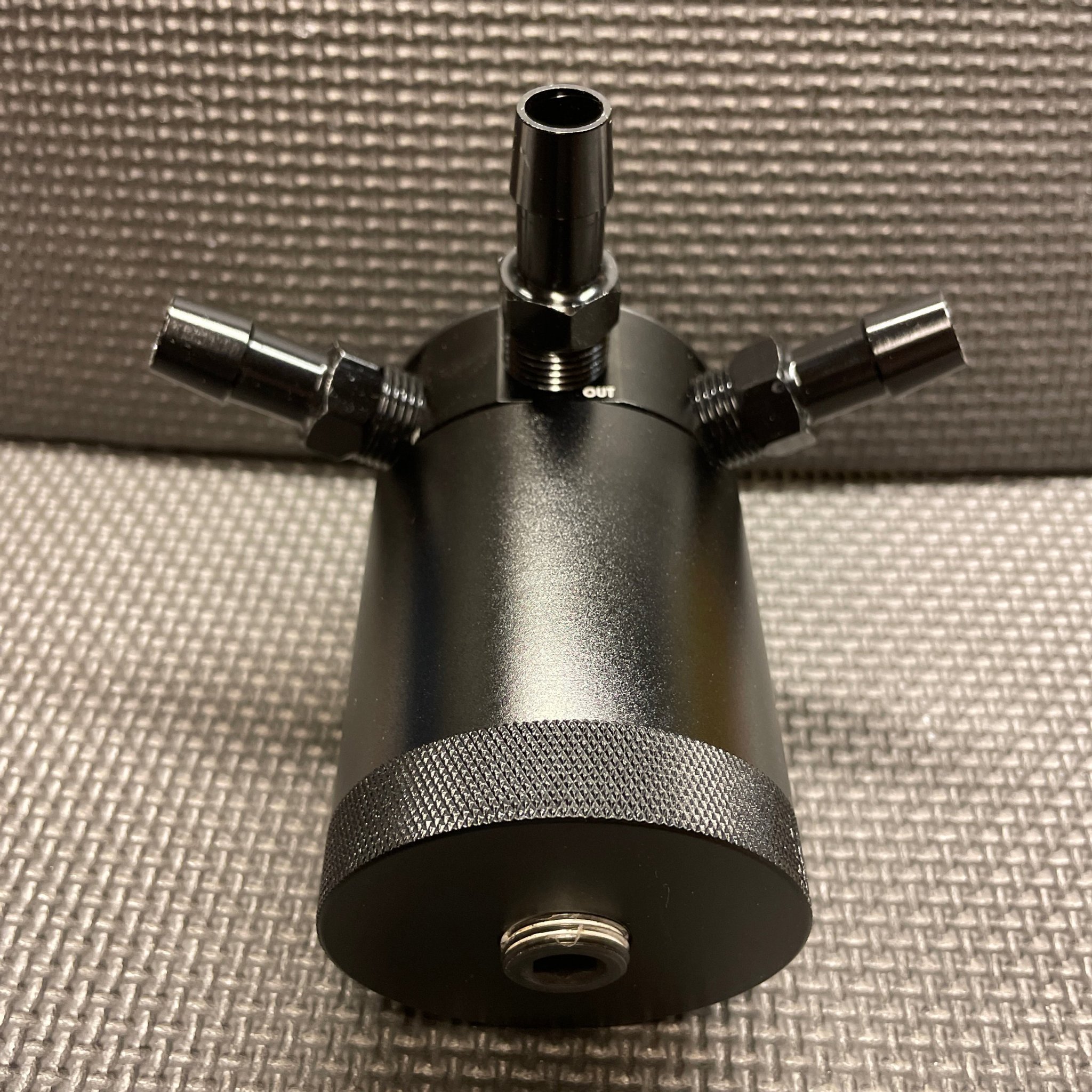 Se produkter som liknar Catch can 3-portar på Tradera (594468101)