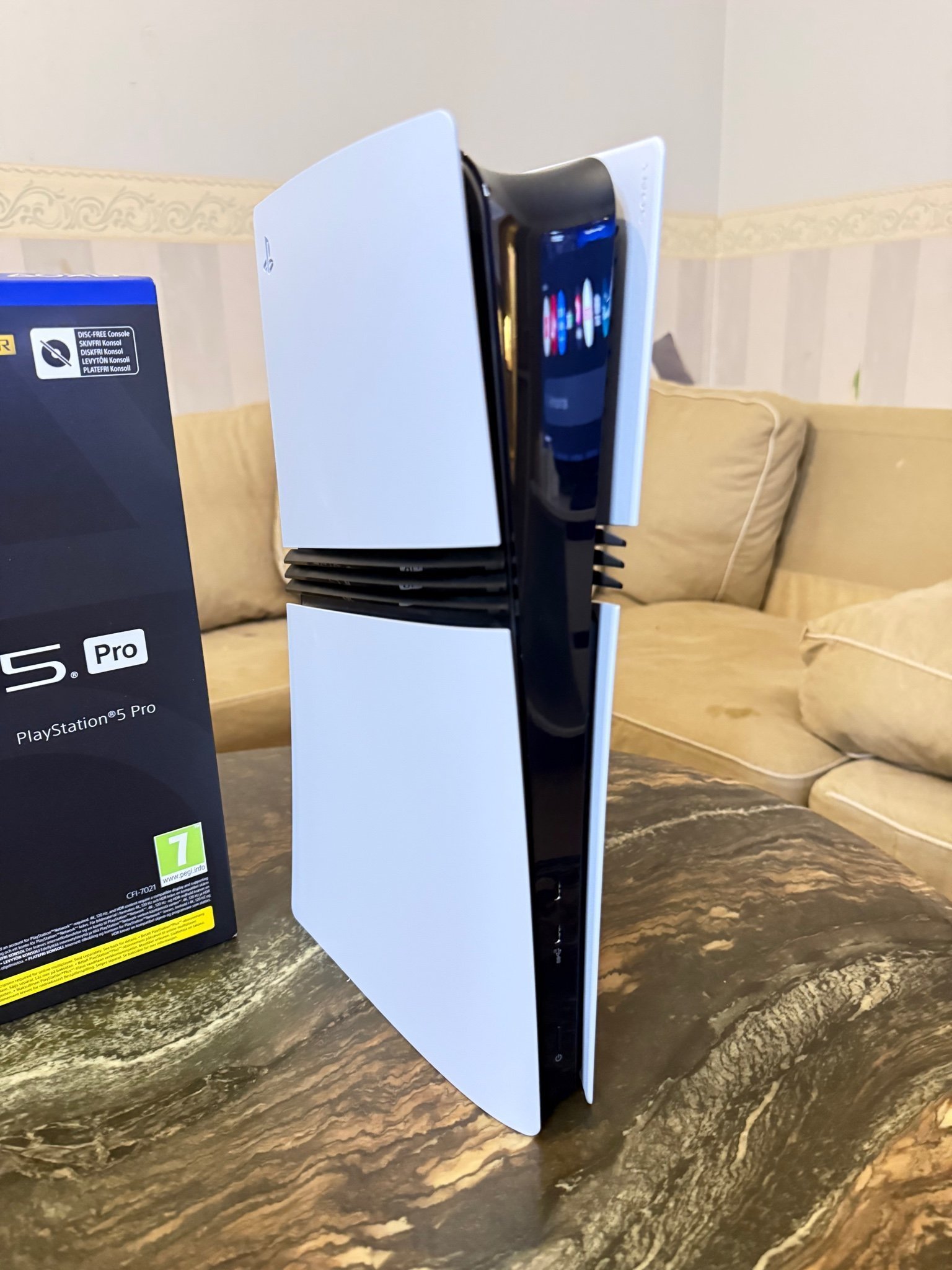 Playstation 5 Pro | Köp på Tradera (713852790)