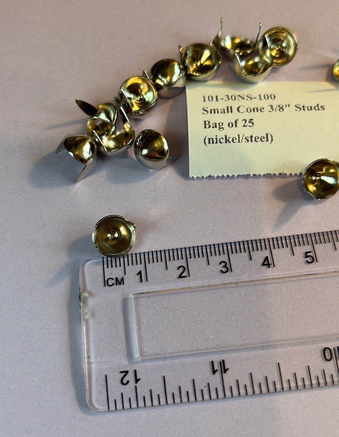 23 Lösa nitar kon, silver liten, punk rock emo .. | Köp på Tradera ...