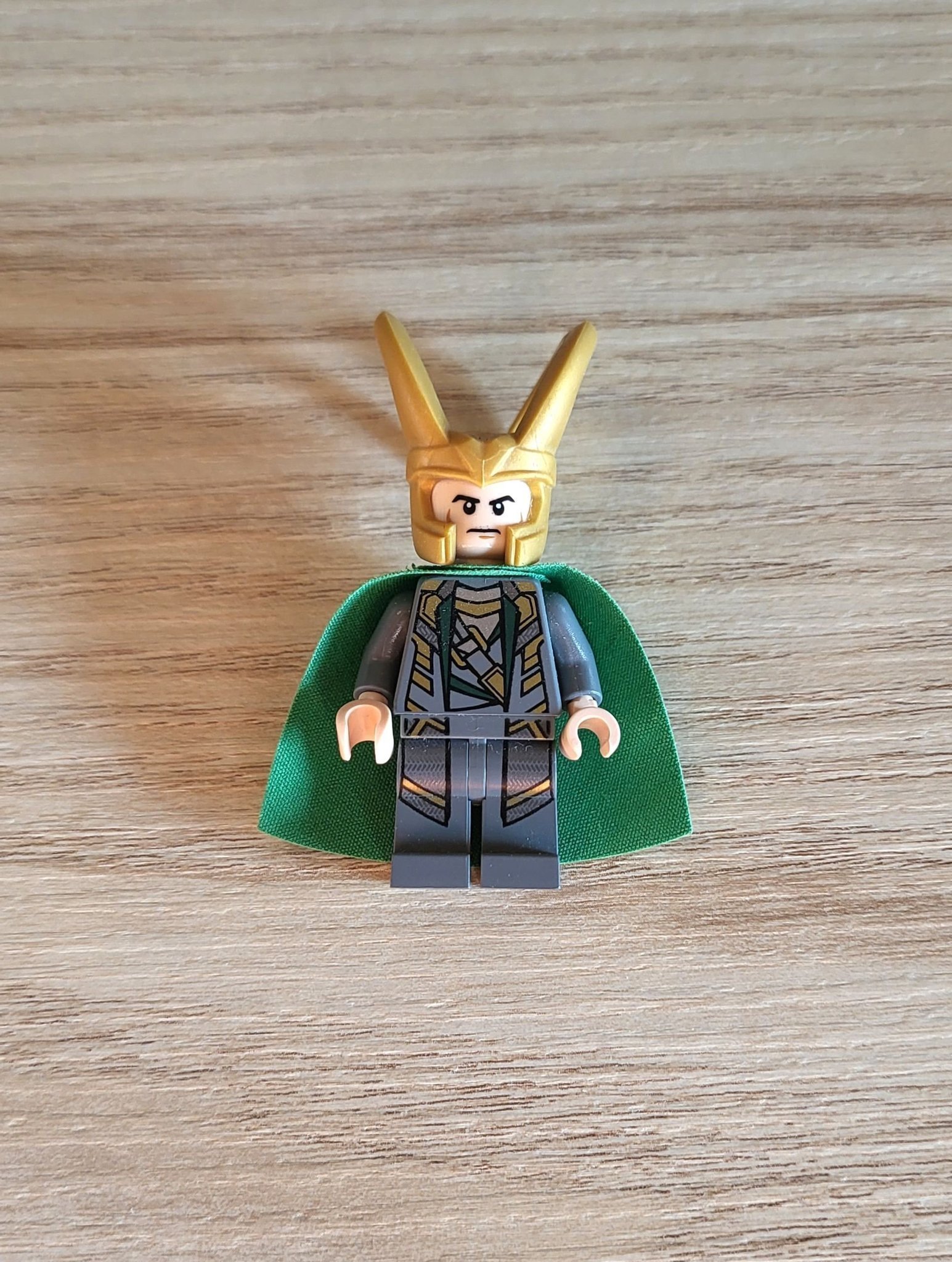 Lego Marvel Super Heroes - Loki Minifigur i myc.. | Köp på Tradera ...