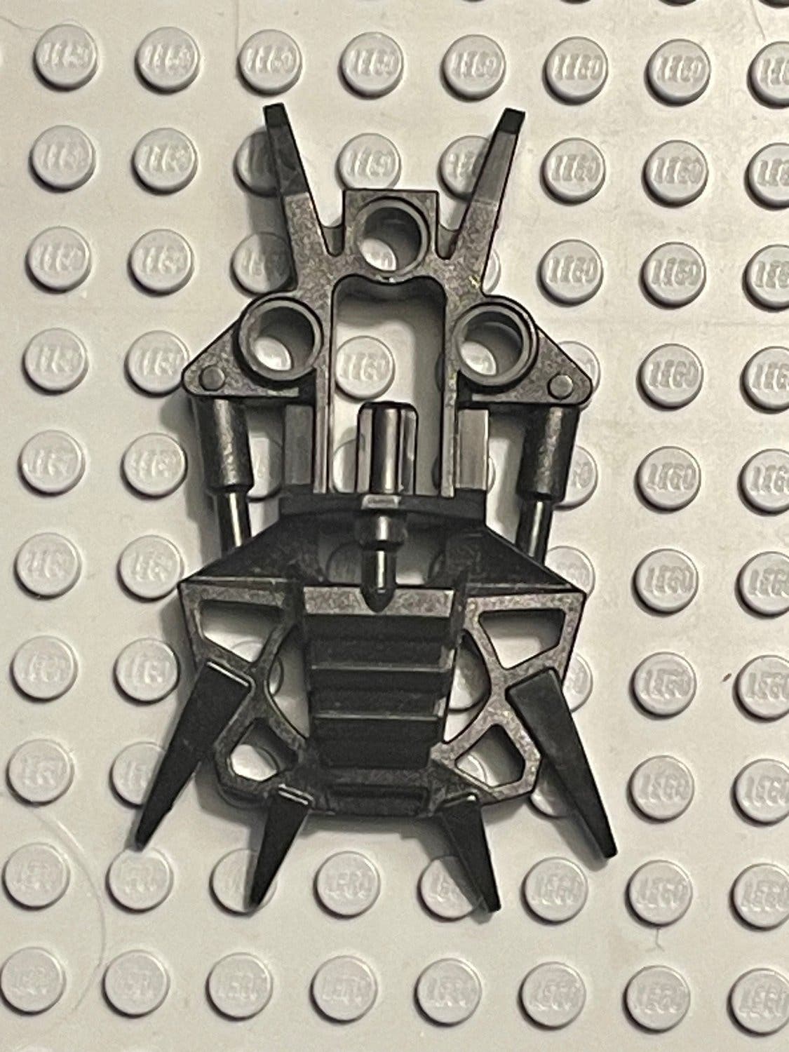 Black Bionicle Foot Toa Inika Clawed (53542) 1st | Köp på Tradera ...