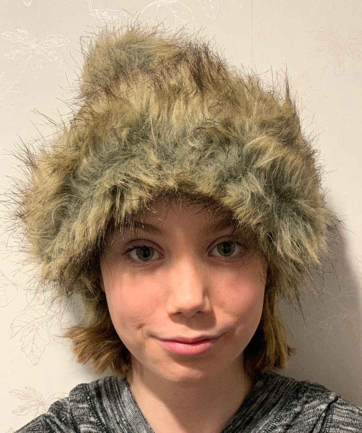 Brun Luddig virkad toppluva mössa med brun tofs.. | Köp på Tradera ...