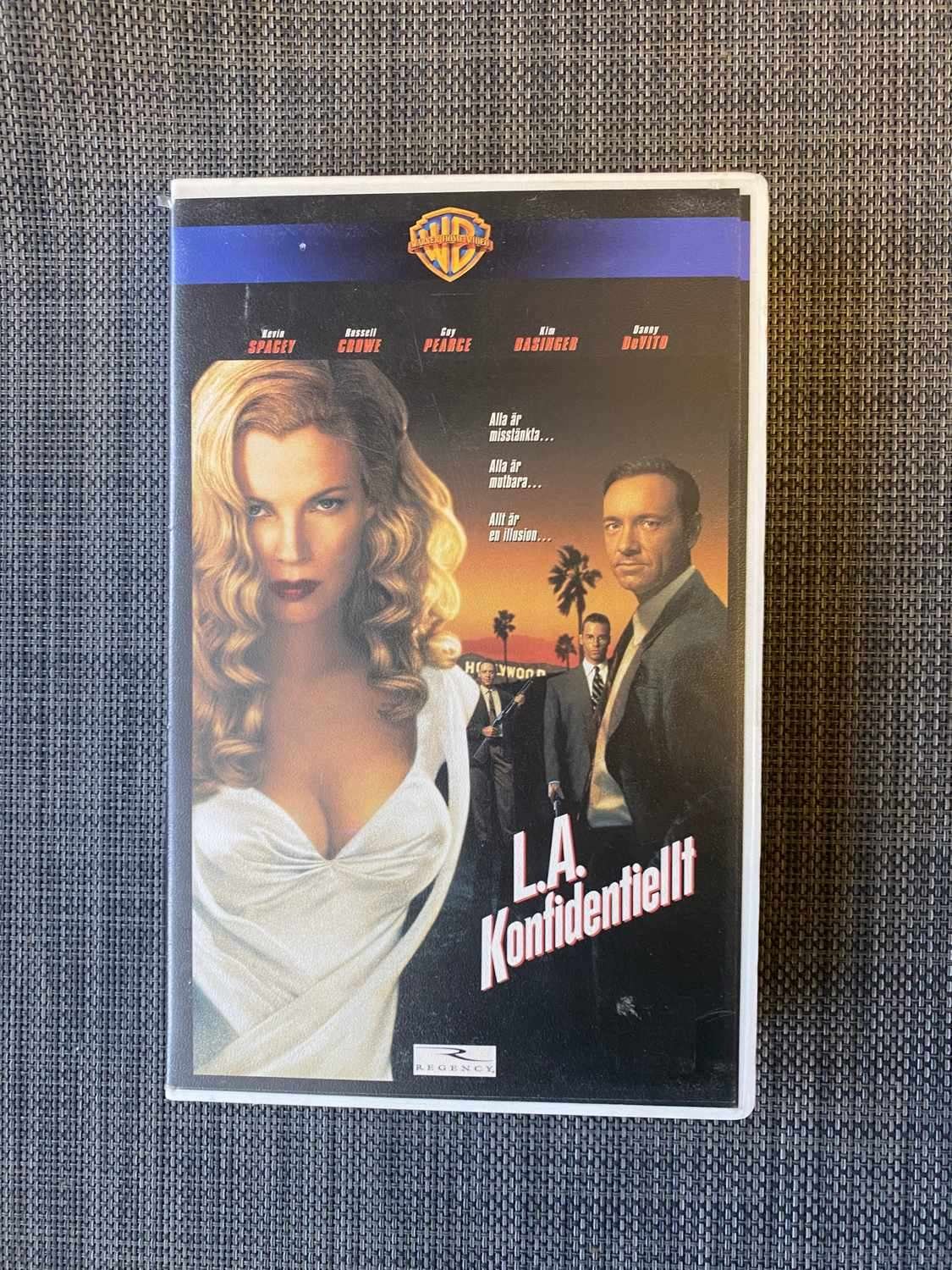 L.A. Konfidentiellt - HYR VHS | Köp från LindesFynd på Tradera (627705500)
