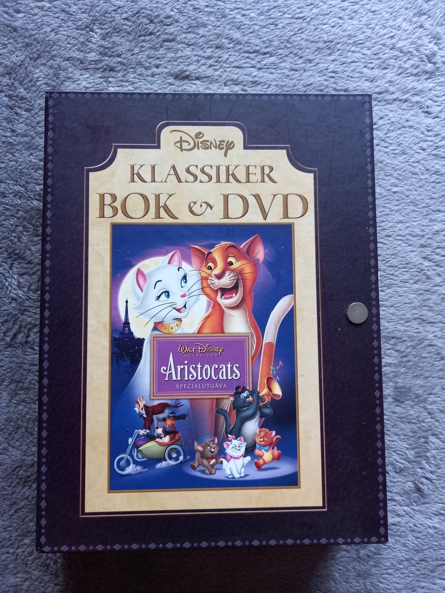 Disney Klassiker Aristocats Bok & DVD Specialut.. | Köp på Tradera ...