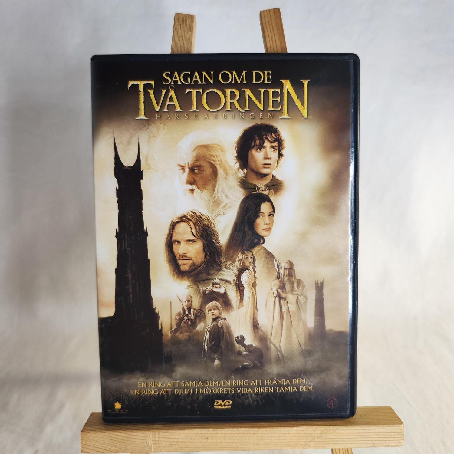 Sagan Om De Två Tornen - .. | Köp från WeEnJoiFilmoPryl på Tradera ...
