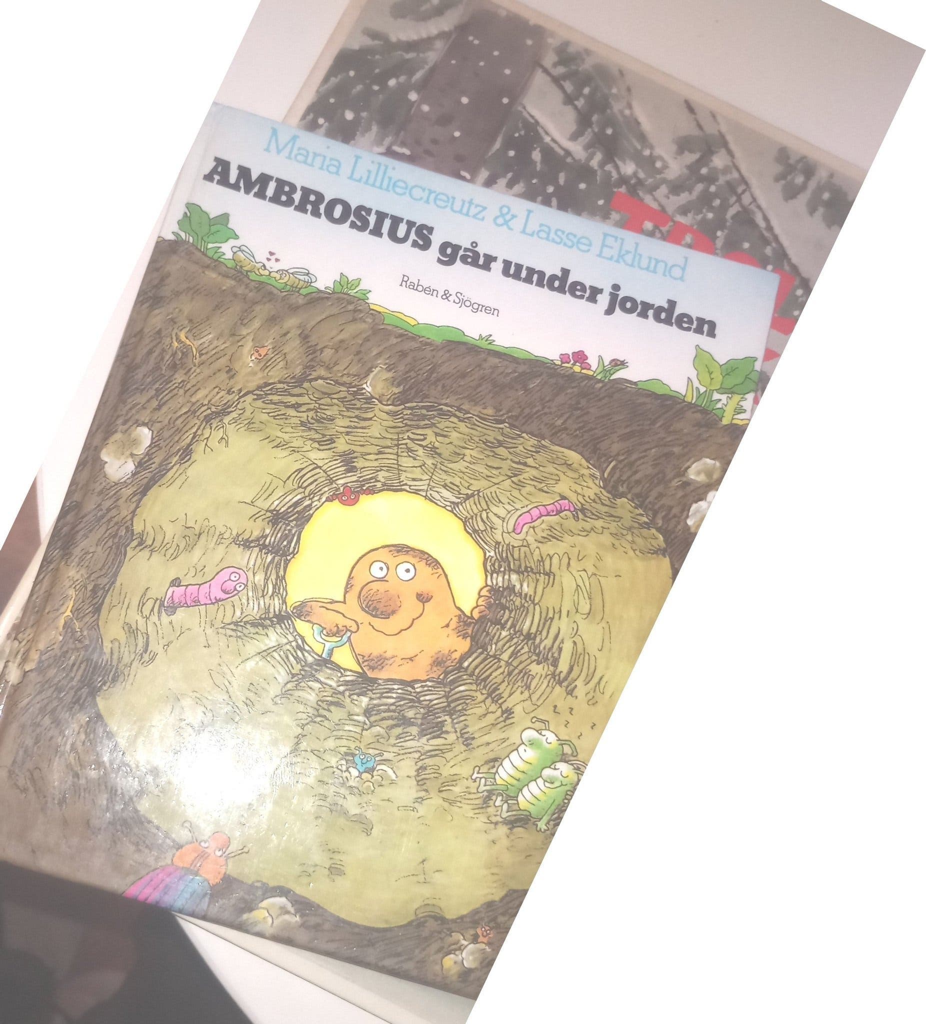 Ambrosius går under jorden av Maria Lillie­creu.. | Köp på Tradera ...